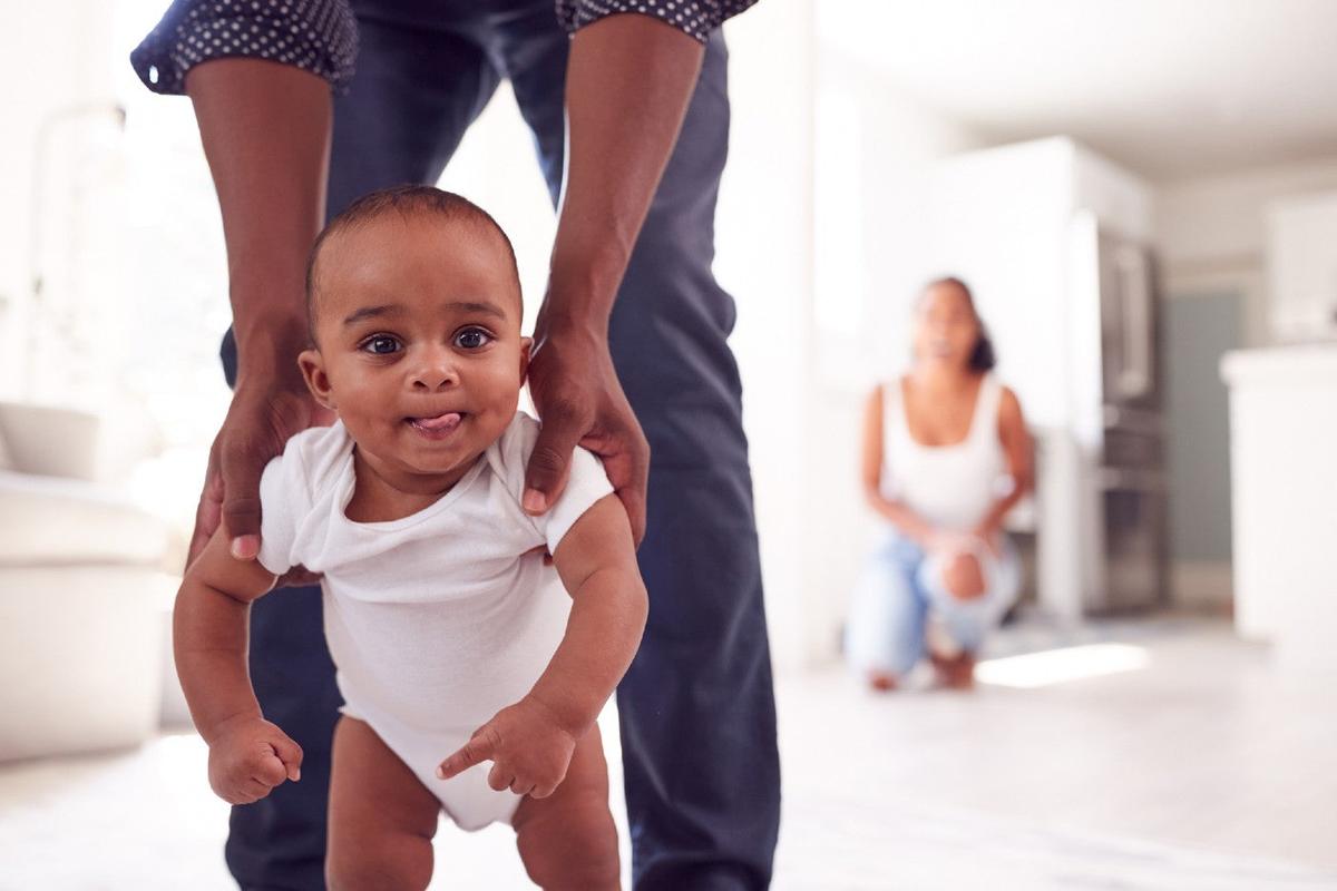 When Do Babies Stand?