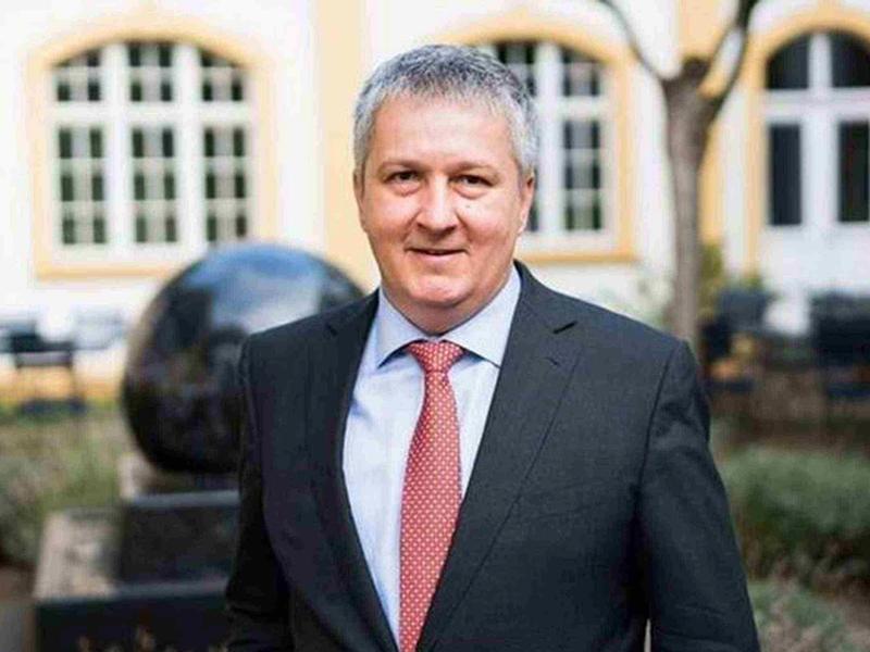 Interview with Professor Dr. Arnd Huchzermeier on the effect of ...