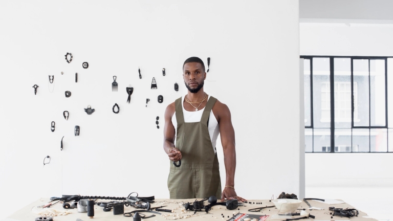 Oluseye - conceptual artist, sculpture, performance and photography