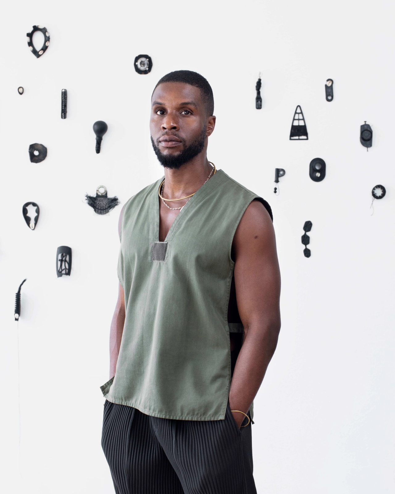 Oluseye - conceptual artist, sculpture, performance and photography