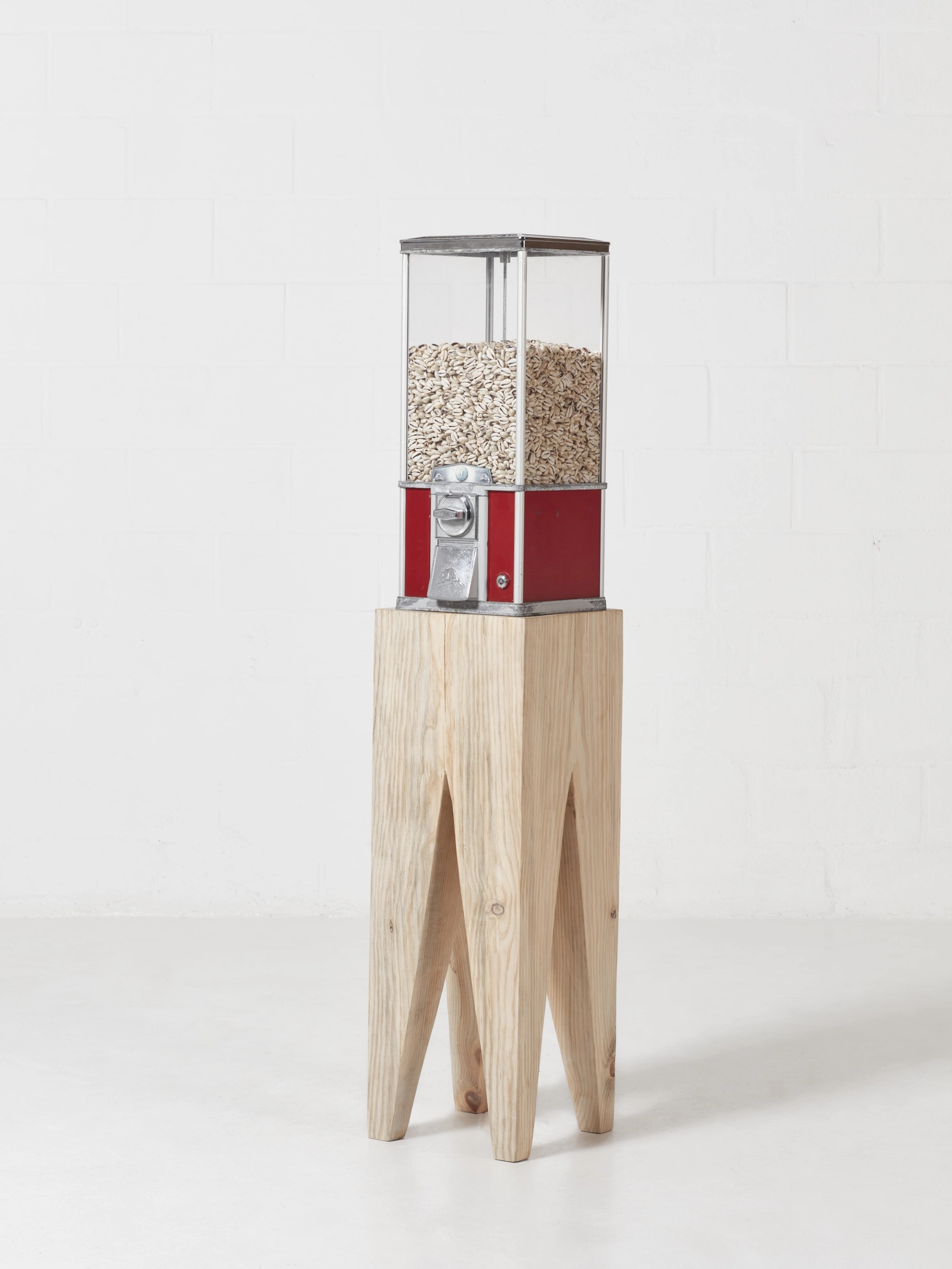 Oluseye - conceptual artist, sculpture, performance and photography