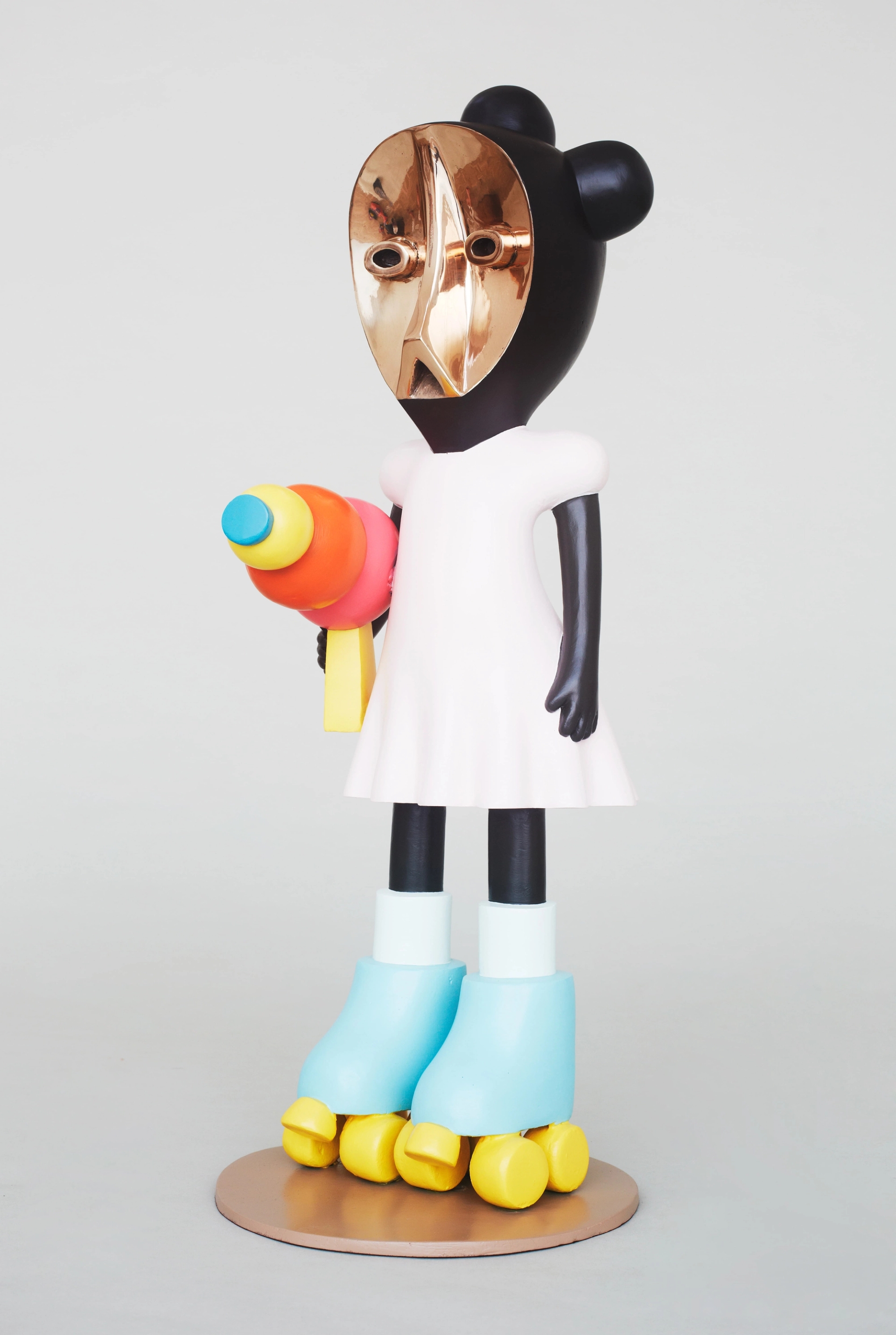 Justine Mahoney - figurative sculptor and artist