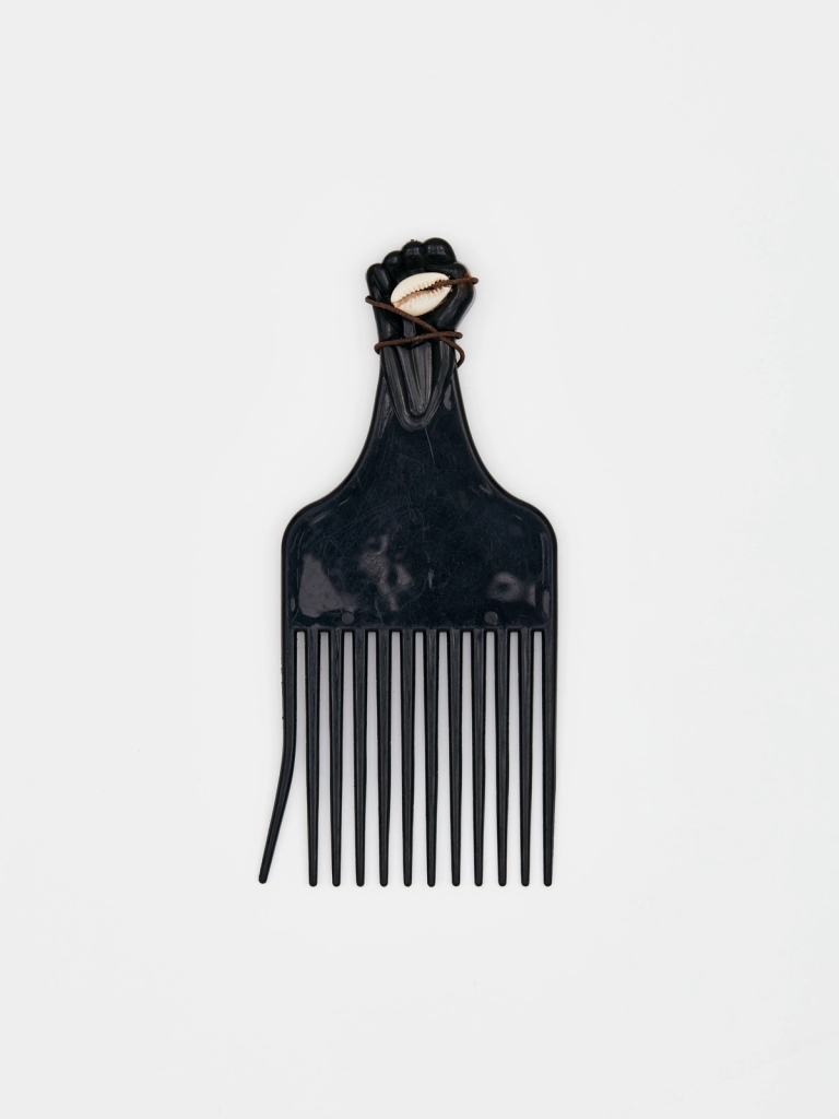 Oluseye - conceptual artist, sculpture, performance and photography