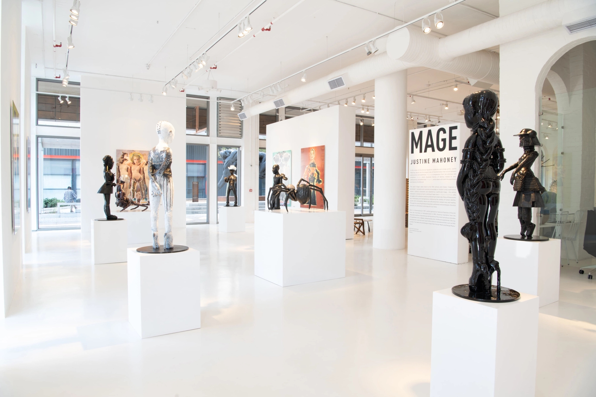 Justine Mahoney - figurative sculptor and artist