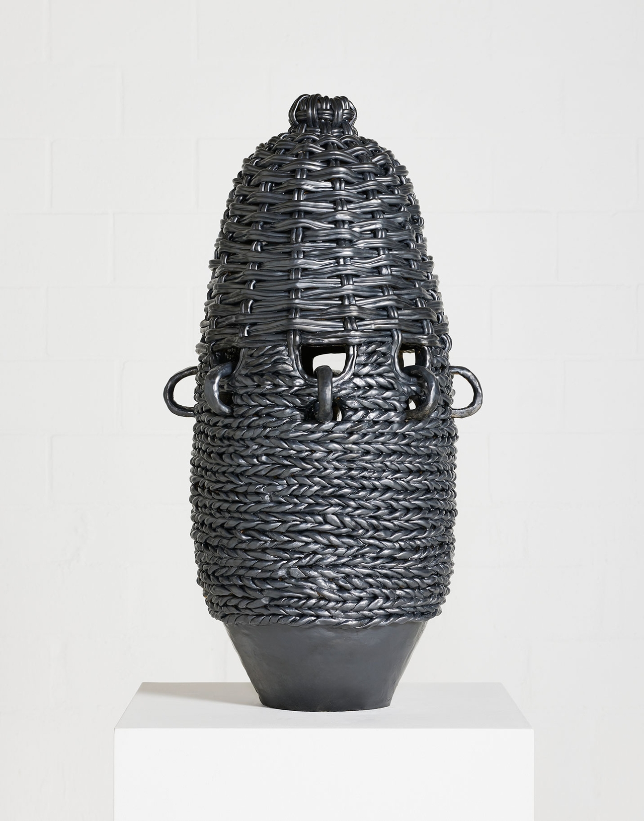 Xanthe Somers - contemporary ceramic artist
