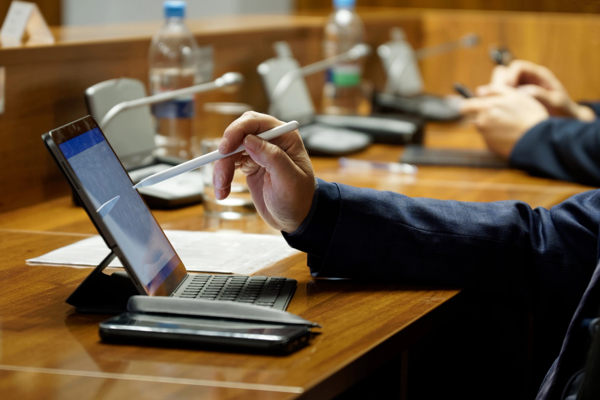 Compliance committee charter: Template and key elements
