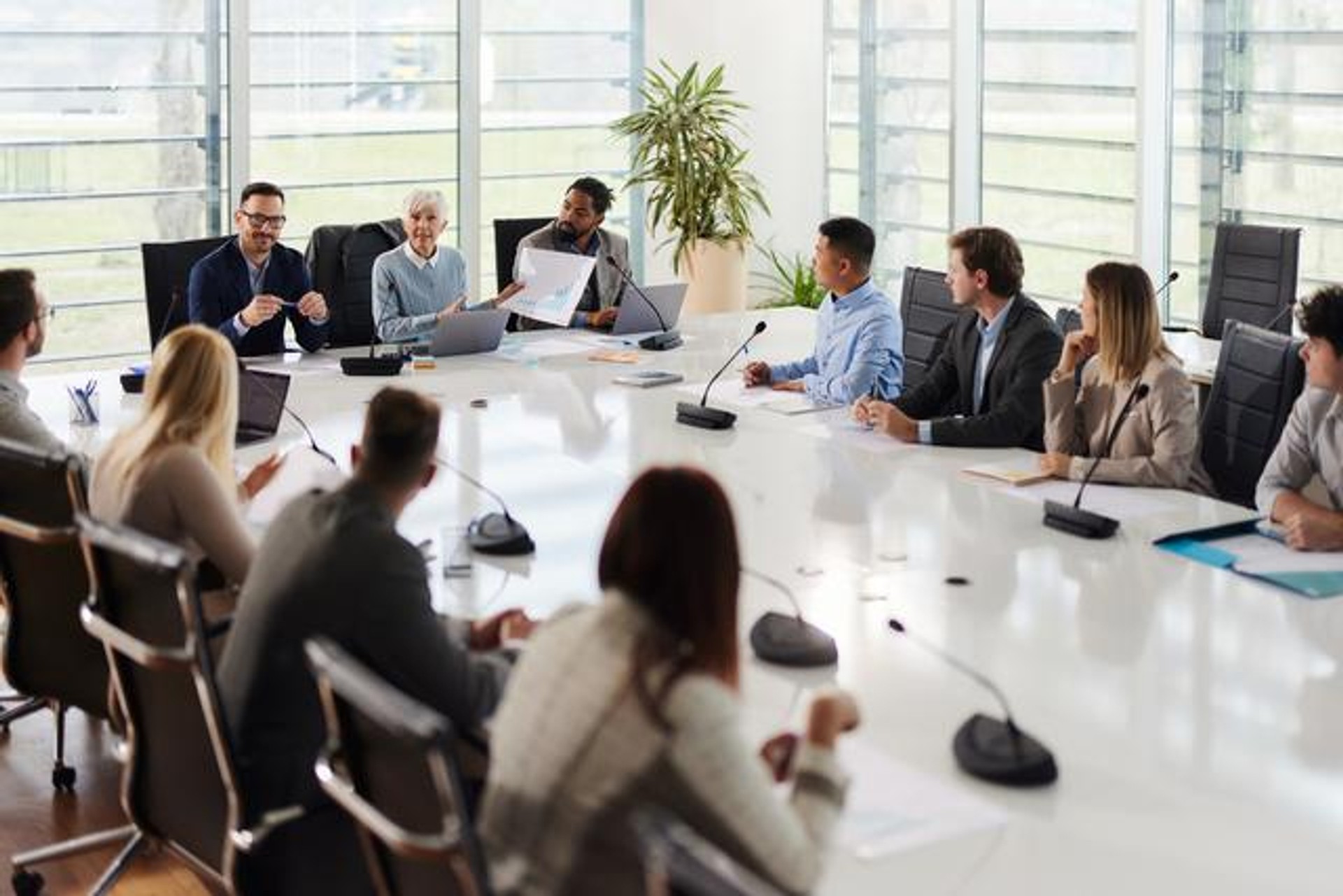How much do board members make? A complete guide to board compensation