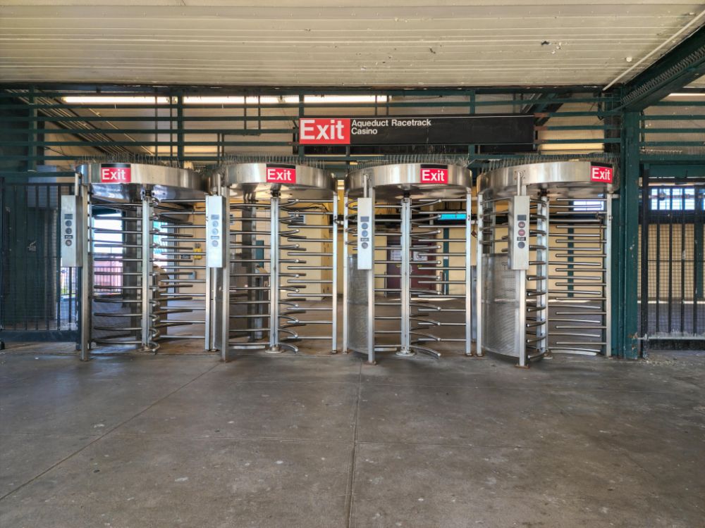 Turnstiles: Crowd Control & Access Management | Rapid Automatic Access