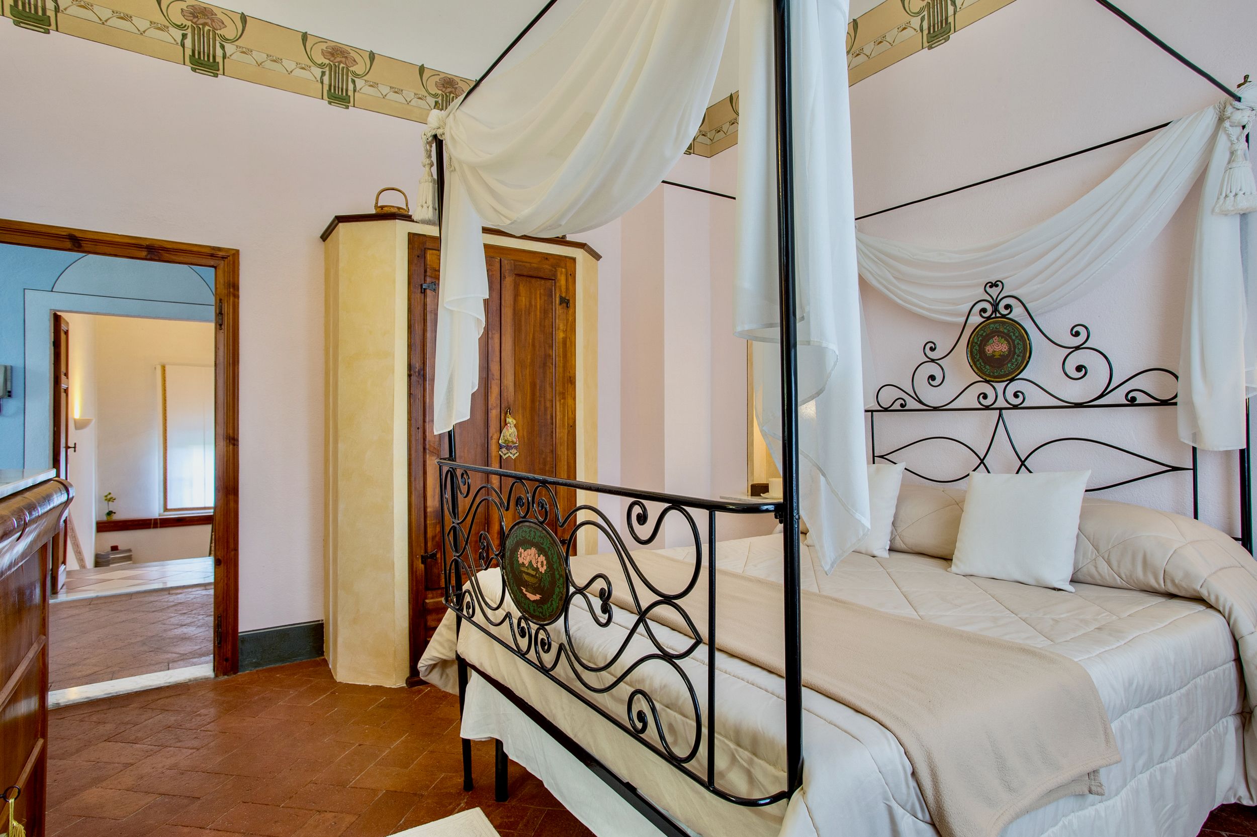 Villa Nerì, luxury property for rent in Tuscany