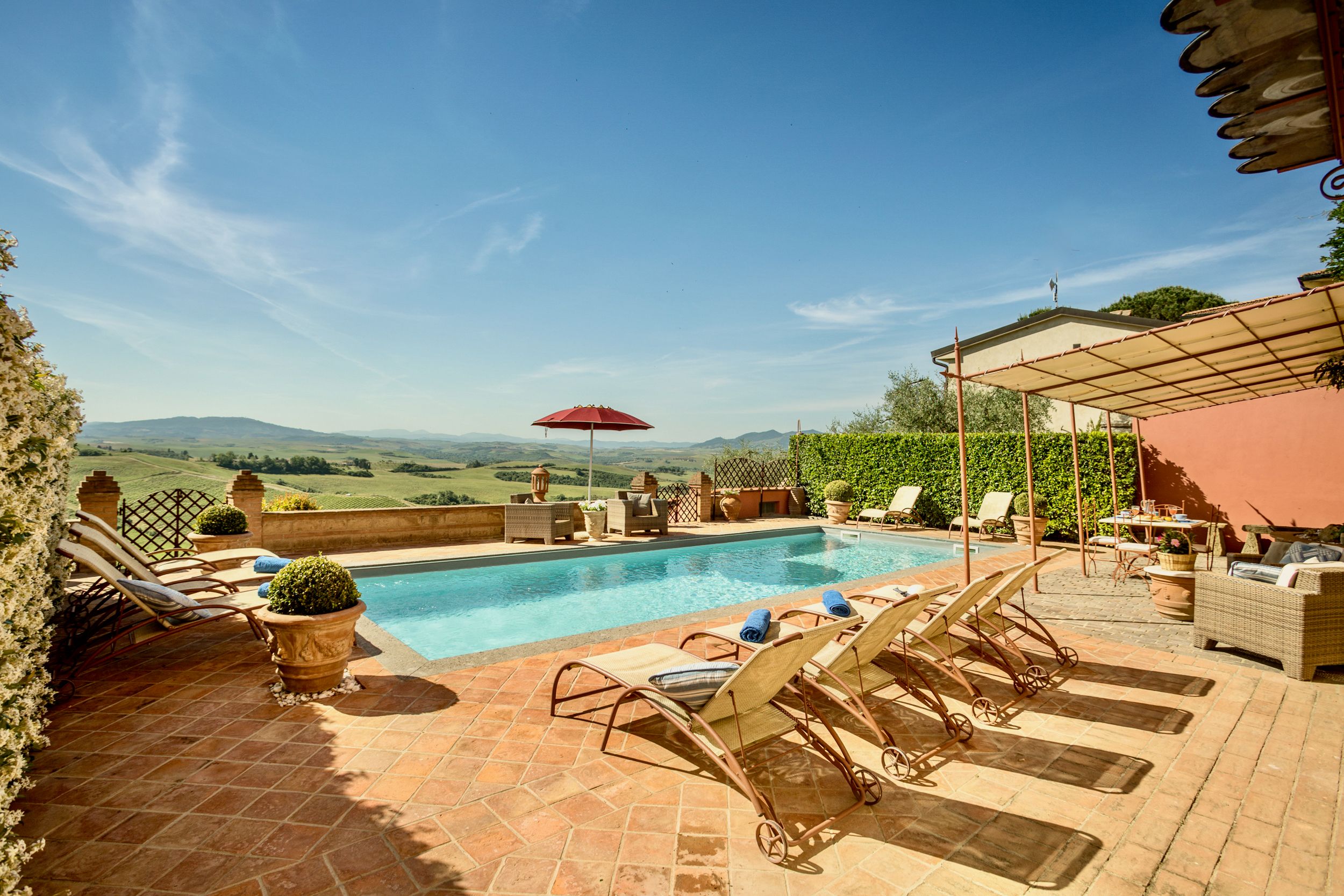 Villa Nerì, luxury property for rent in Tuscany