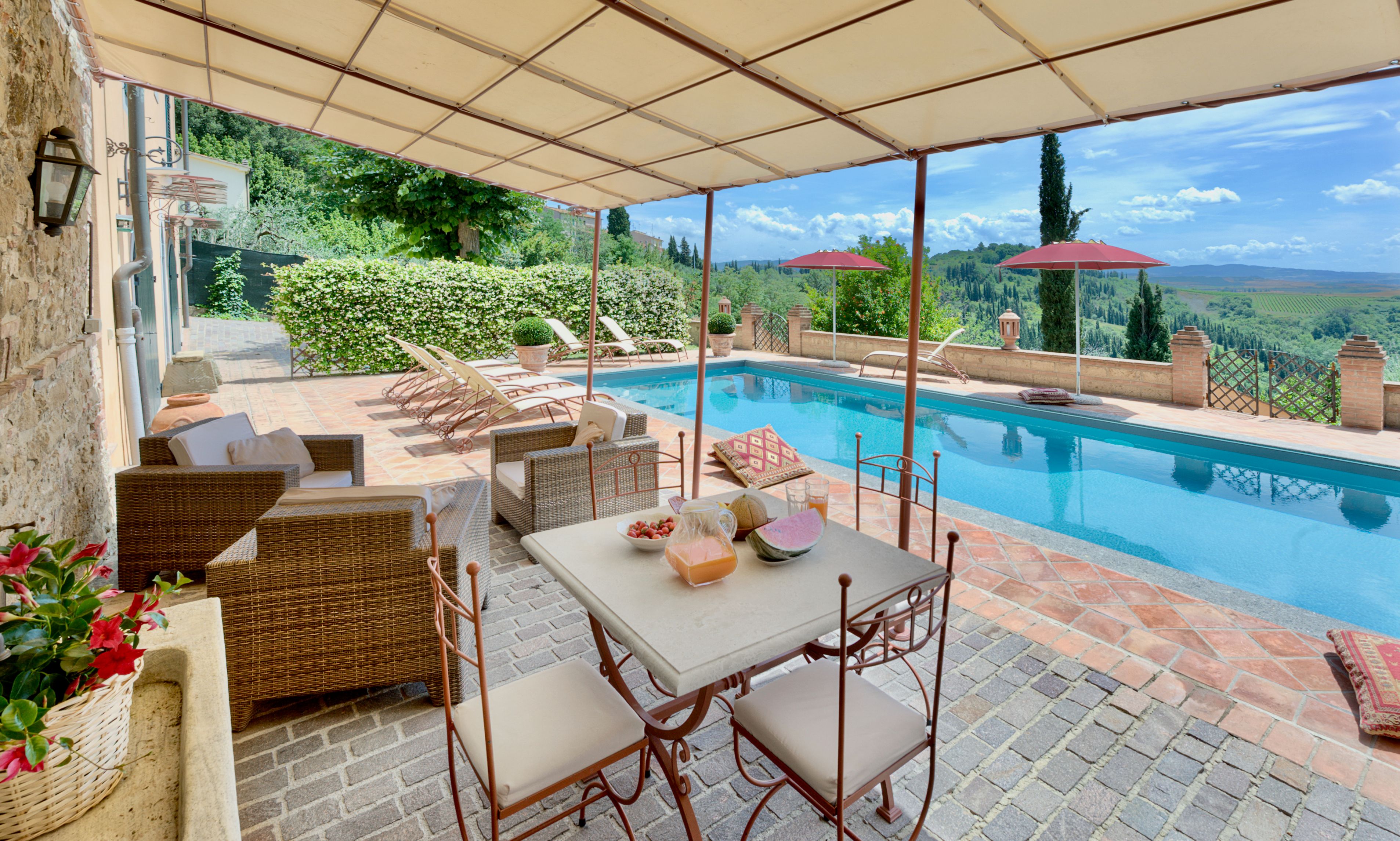 Villa Nerì, luxury property for rent in Tuscany