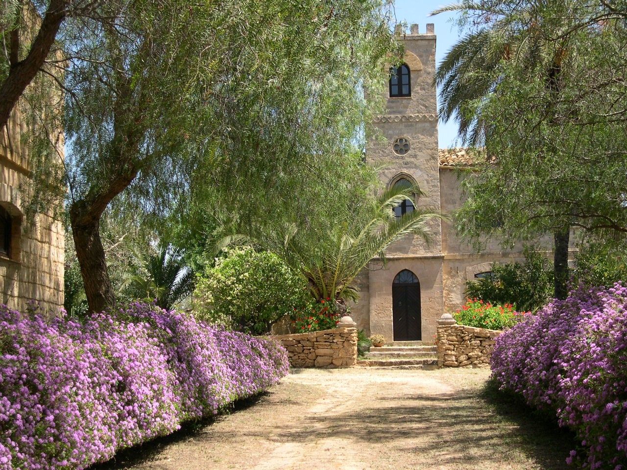 Villa Bahira, luxury villa for rent in Sicily near delightful beaches