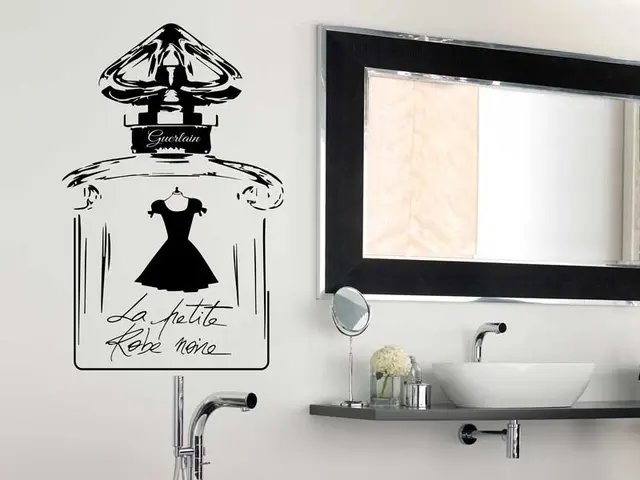 Sticker La Petite Robe Noire Guerlain 3 - Magic Stickers