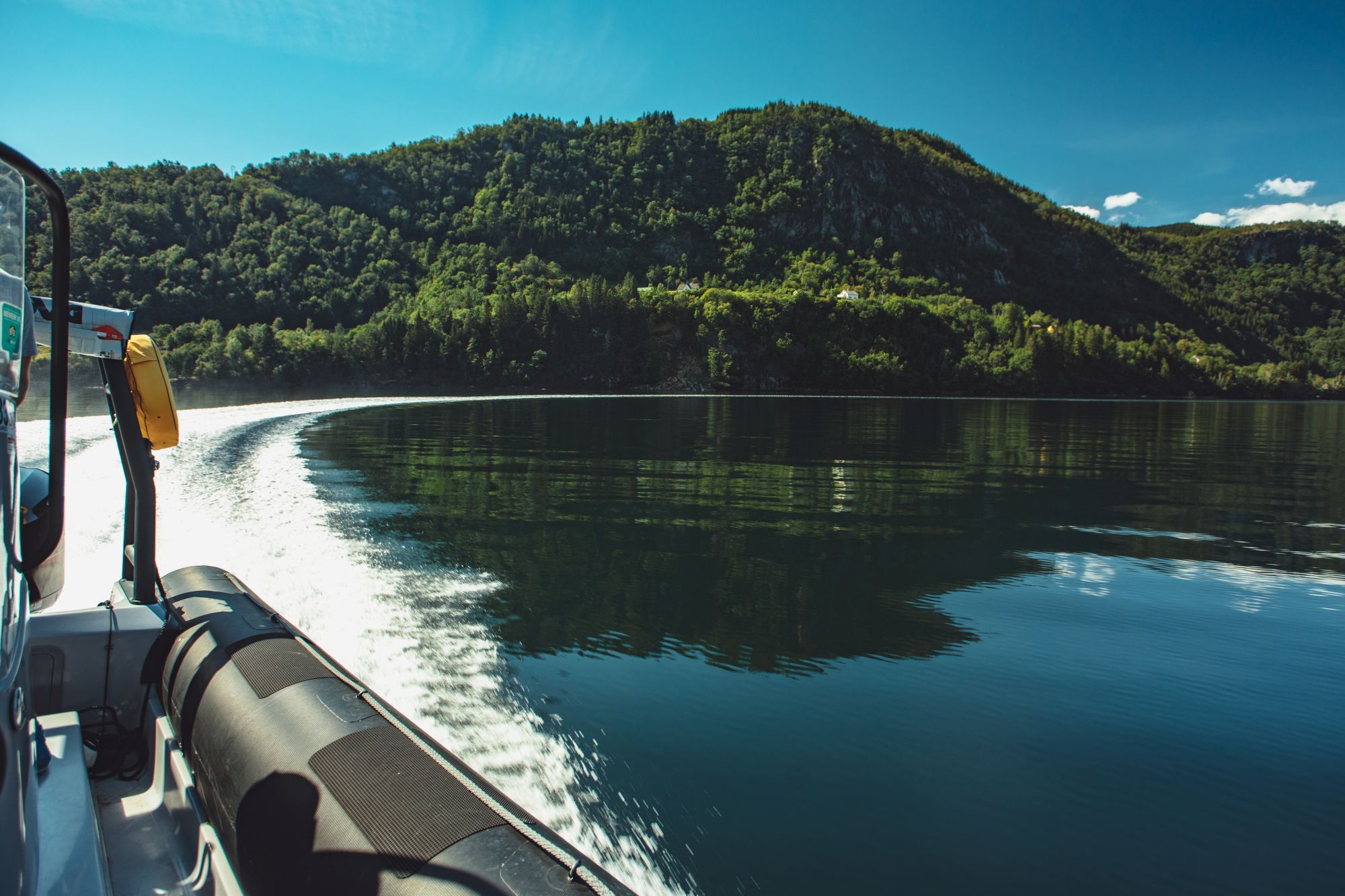 RIB-boat tour in Ulvik - Norway