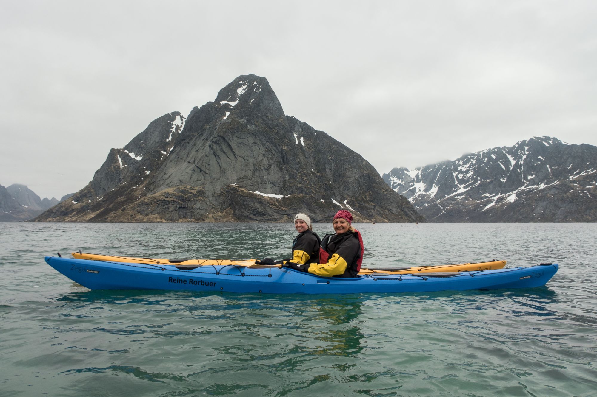 Midnight sun kayak tour in Reine, Lofoten