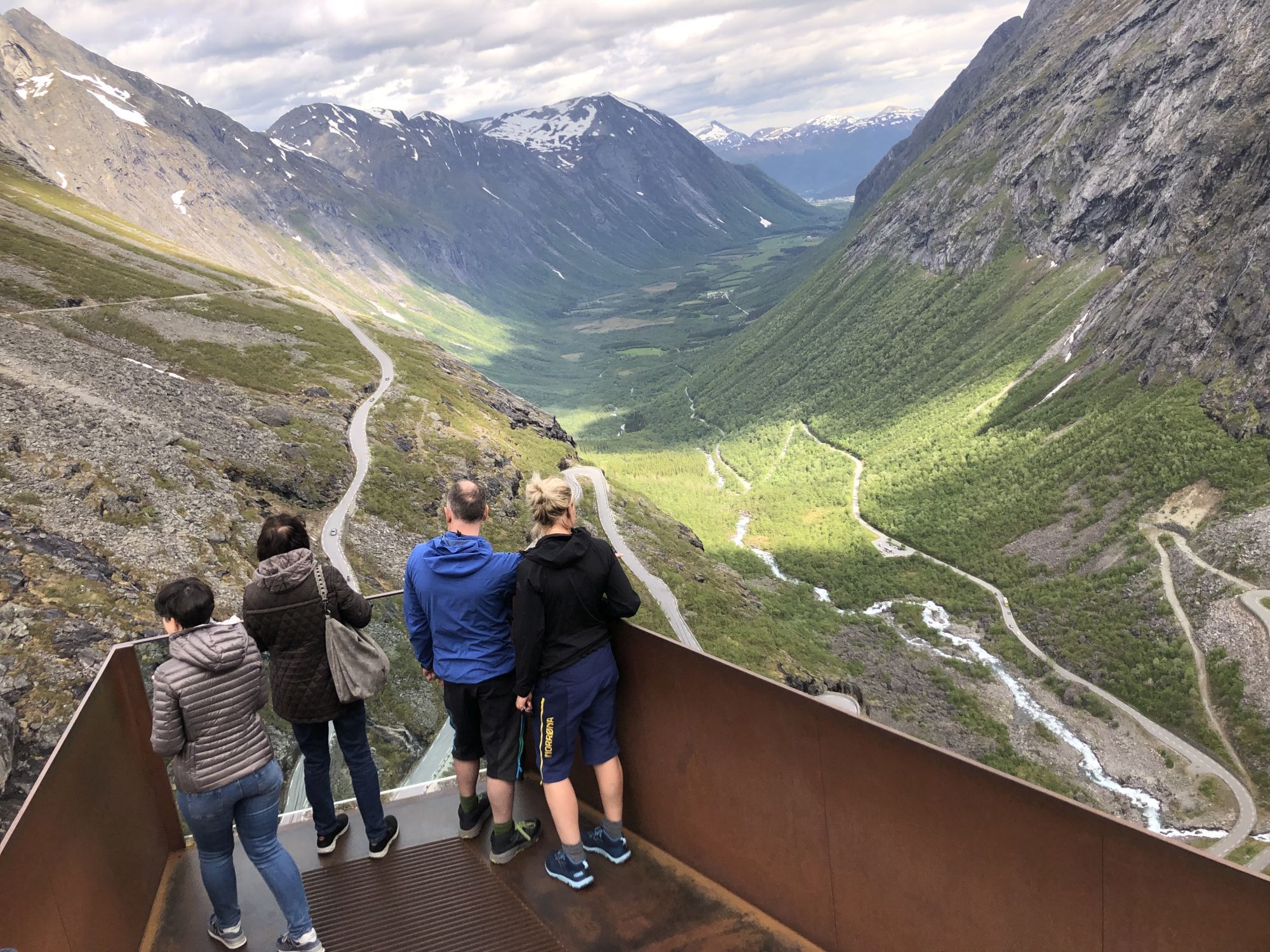 Trollstigen & hike to Bispevannet - Åndalsnes -Norway
