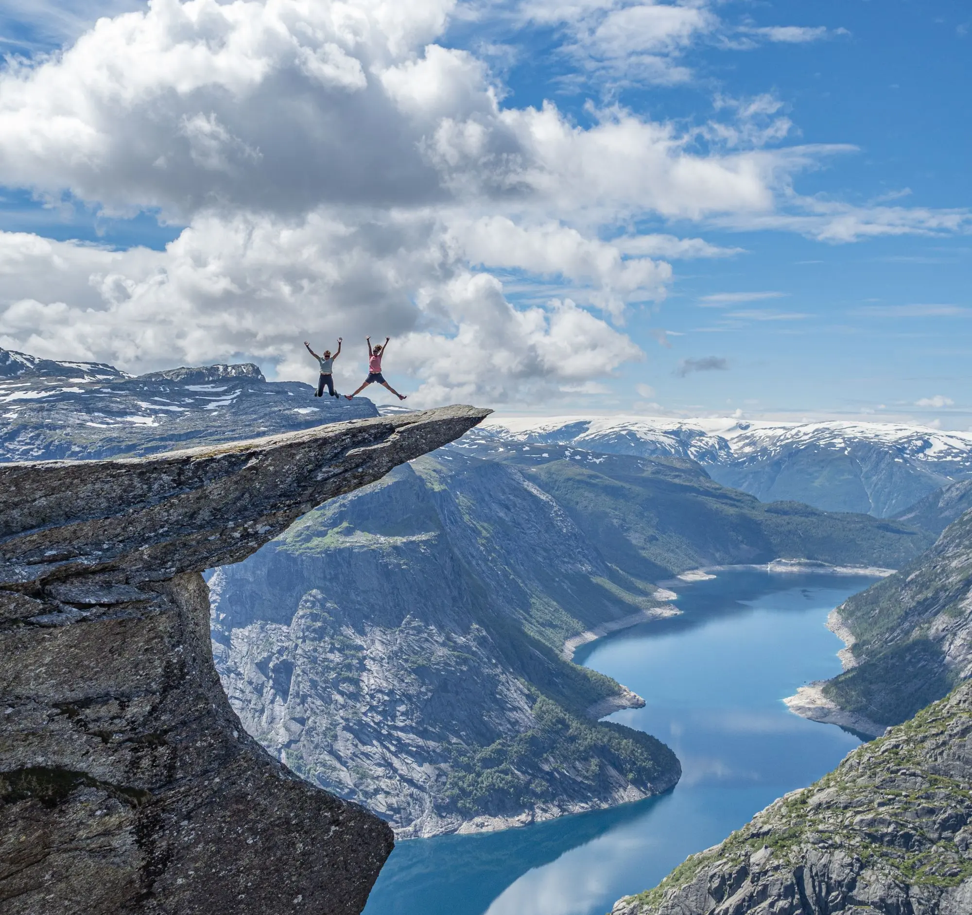 Experience the beautiful Trolltunga tour in Norway