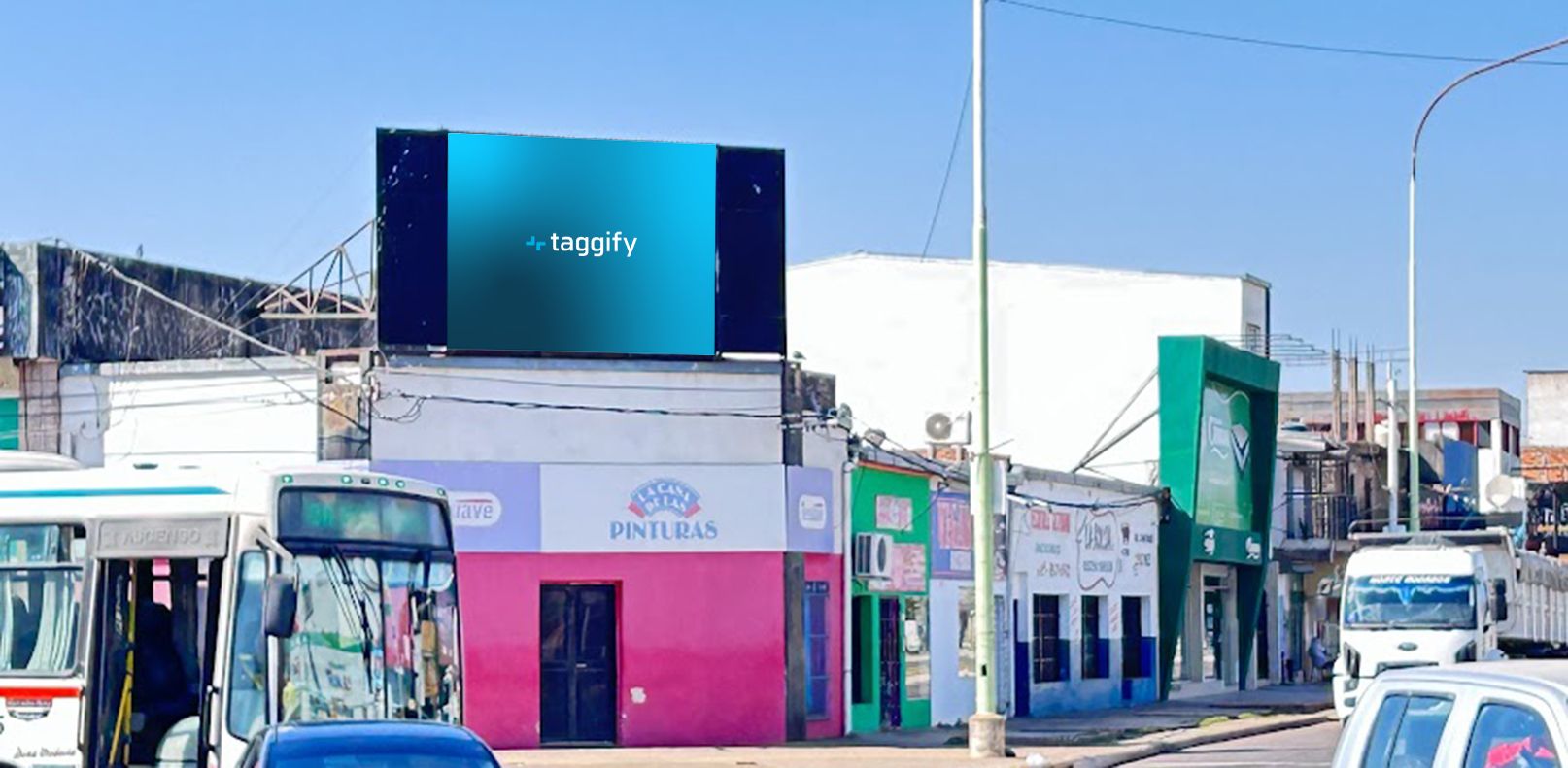 Screen in Corrientes - Av Pedro Ferre, Corrientes | Argentina ...