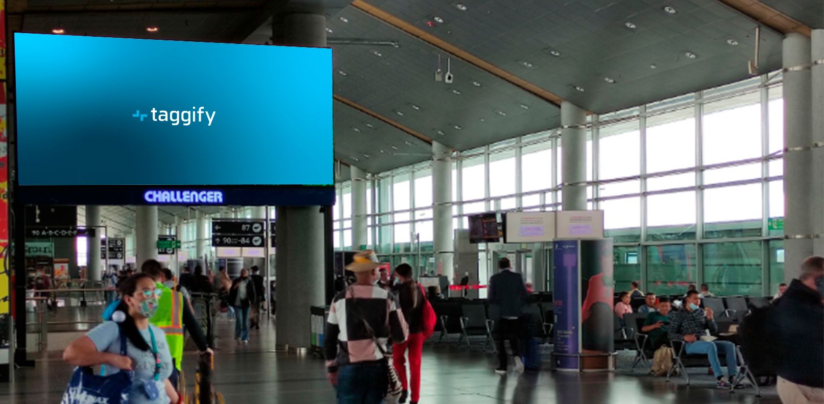 Screen in Bogota - Aeropuerto - El Dorado - Salas De Abordaje - Muelle ...