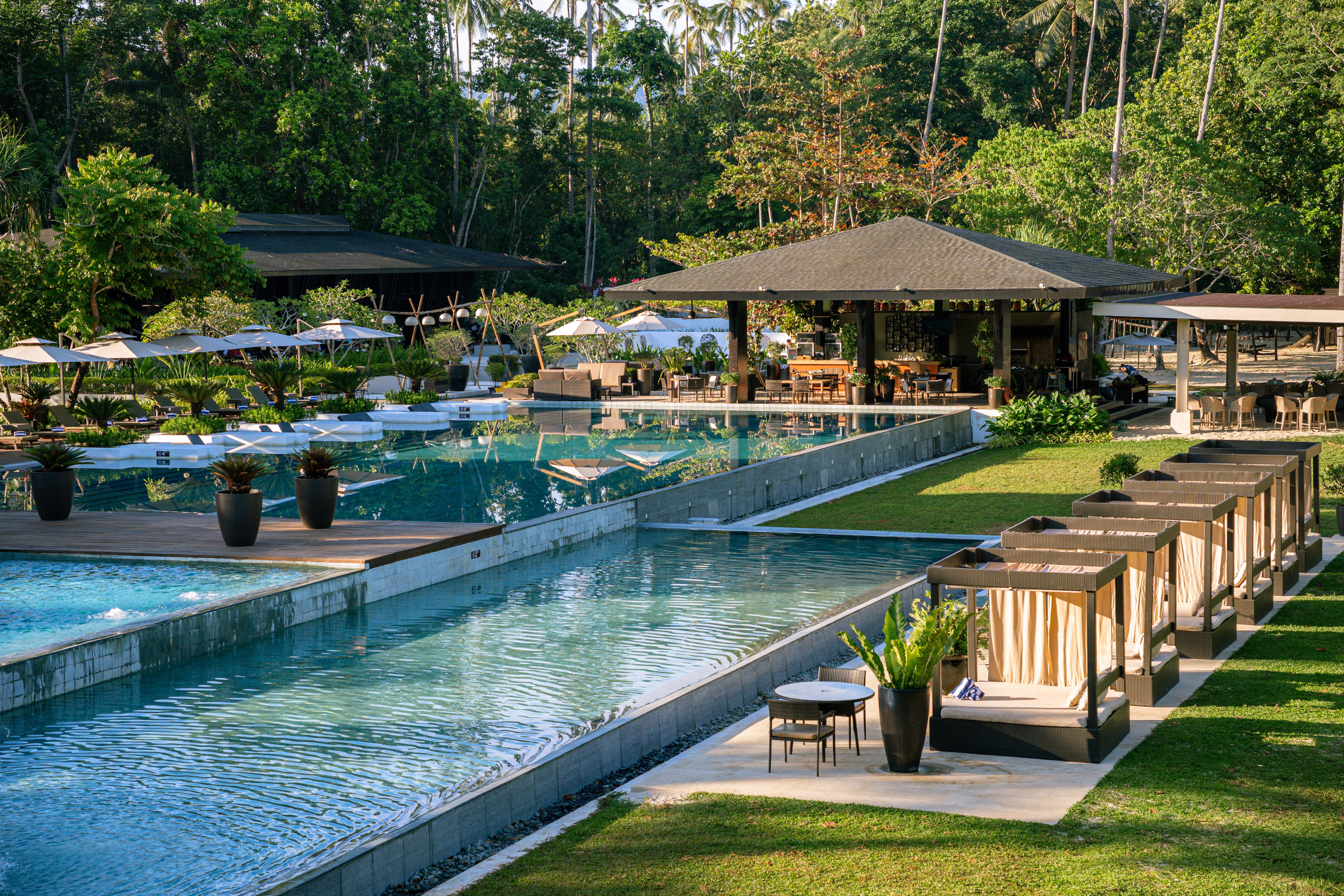 Pool Bar | Seda Lio, El Nido