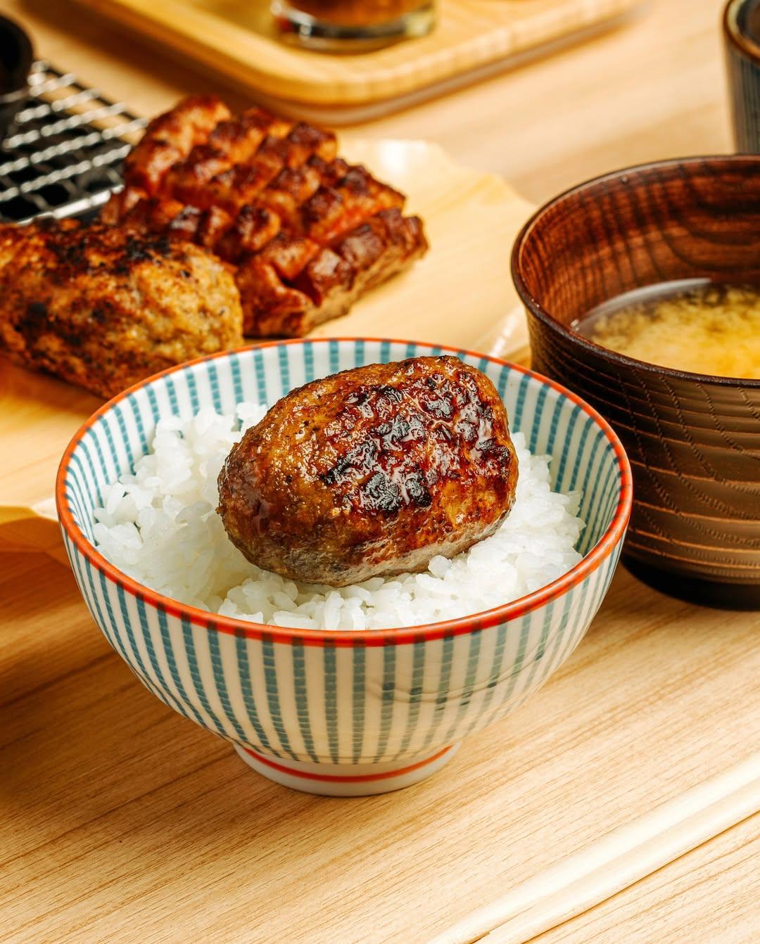 9 BGC Restaurants to Eat at Right Now