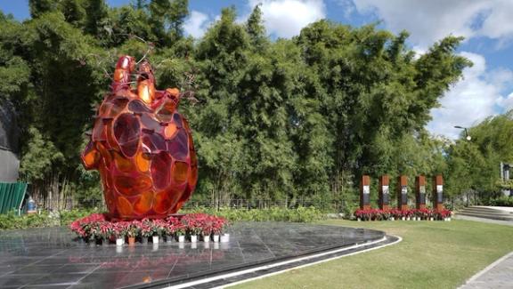 Cloverleaf Unveils its Linear Park and Public Art Program