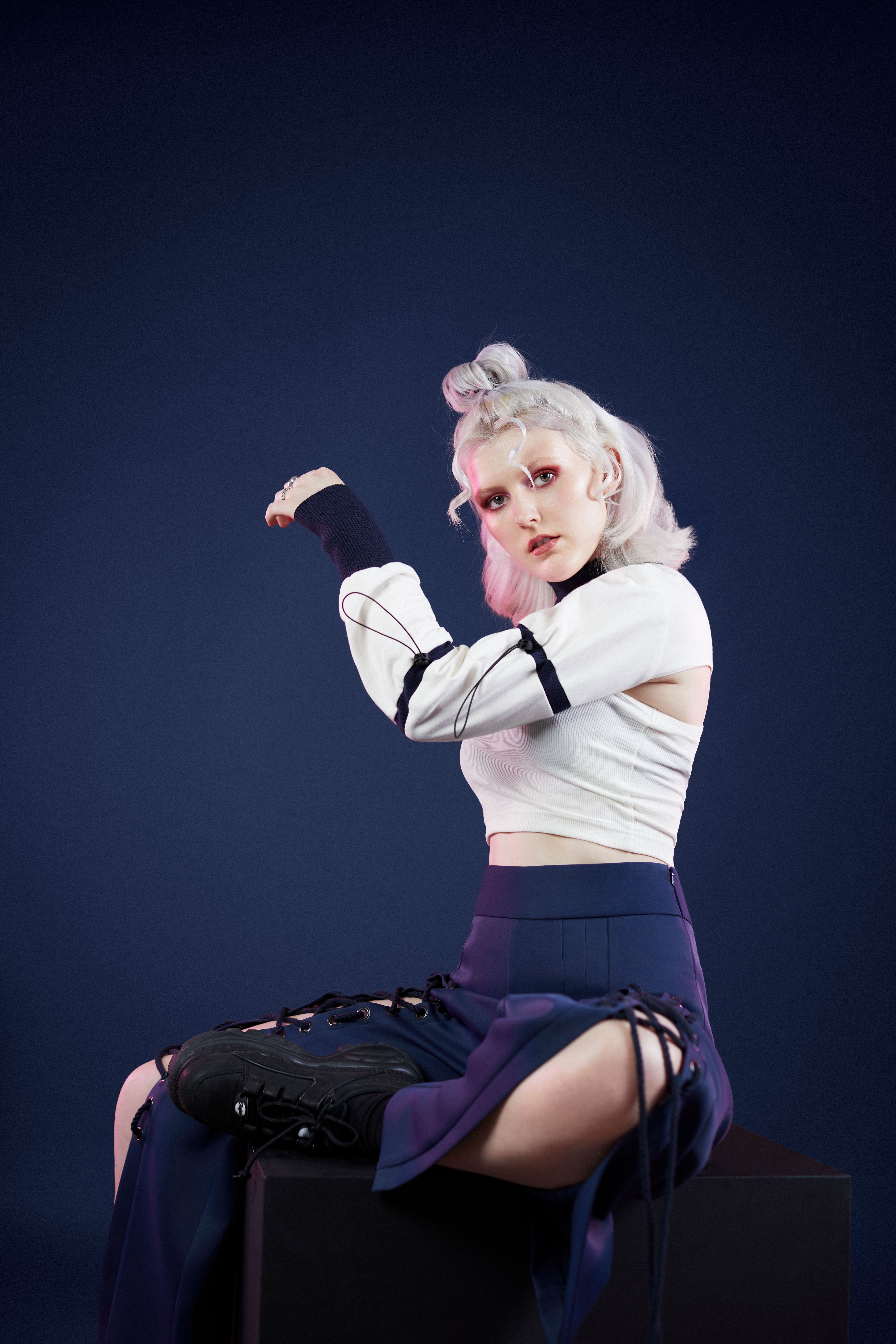 ur Monarch - by:Larm