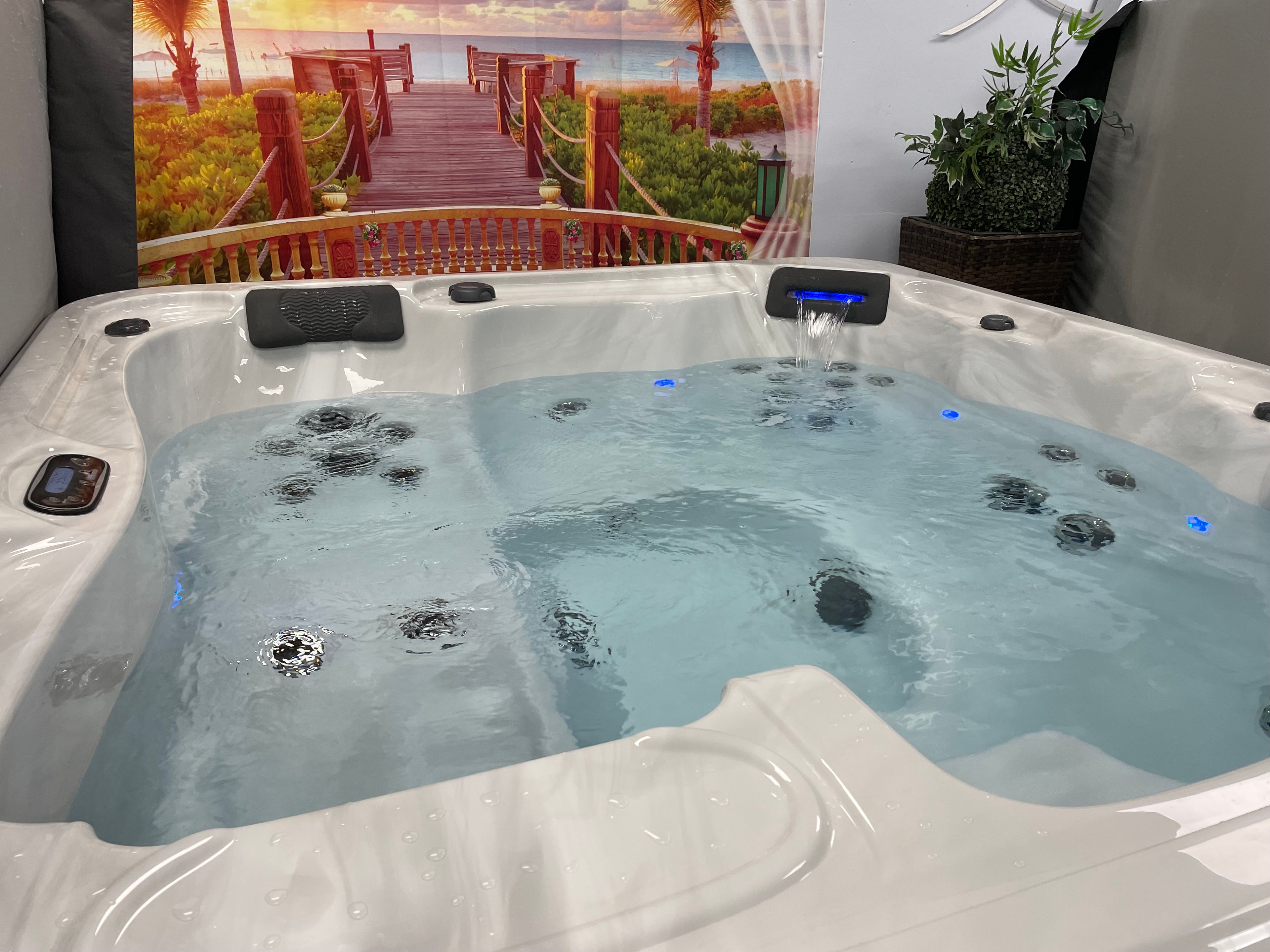 Ex-display Hawaii Spa | The Hawaii Limited Edition by Artesian Spas ...