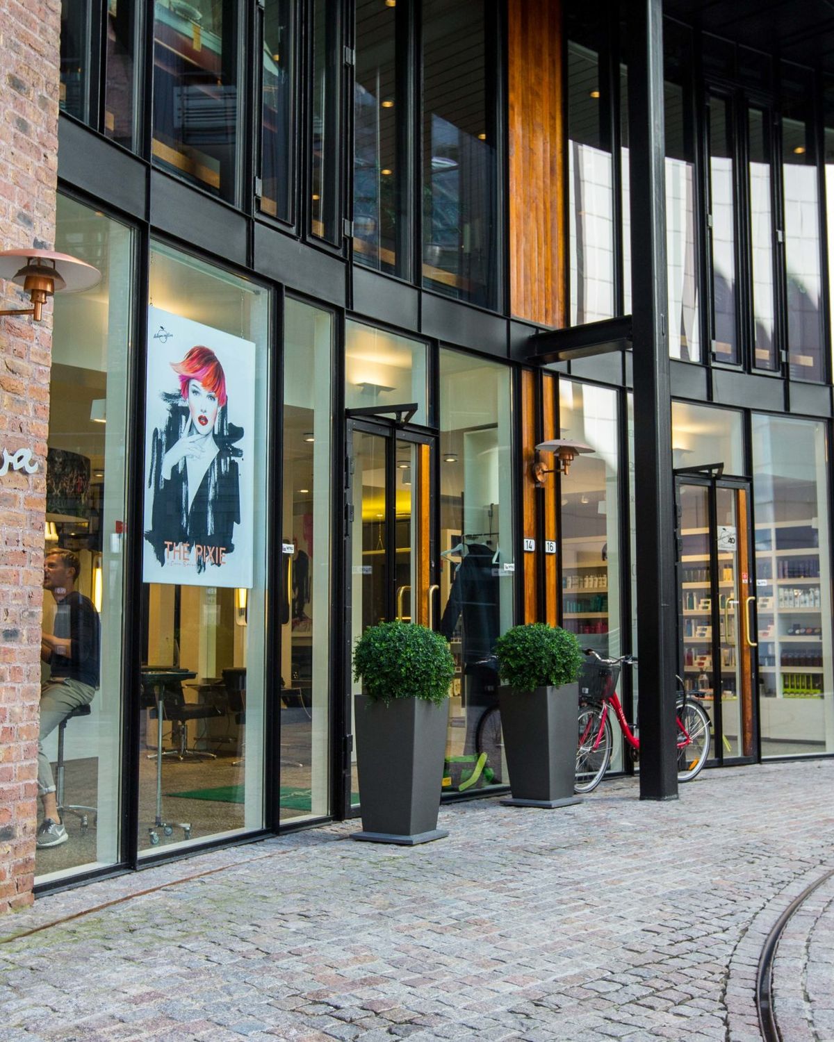 Aker Brygge | Adam og Eva