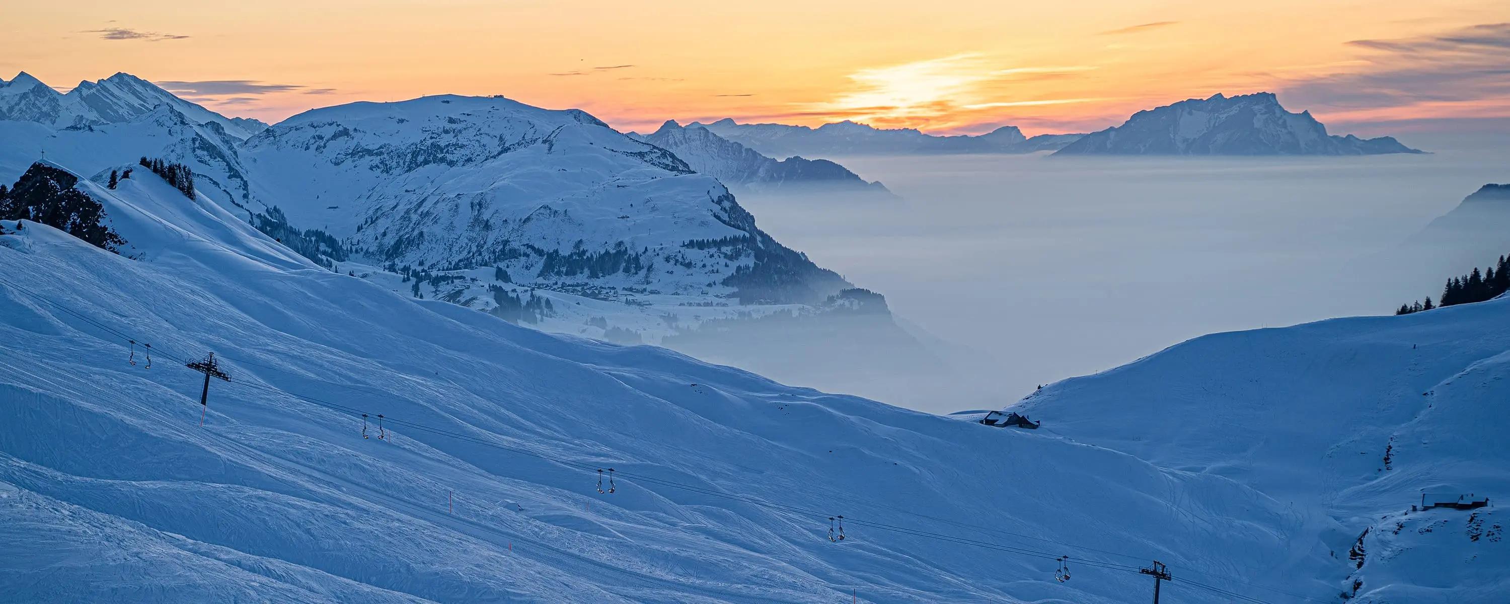 Hoch Ybrig: Home of World's First TRI-Line | Swiss Skiing | SnowStash