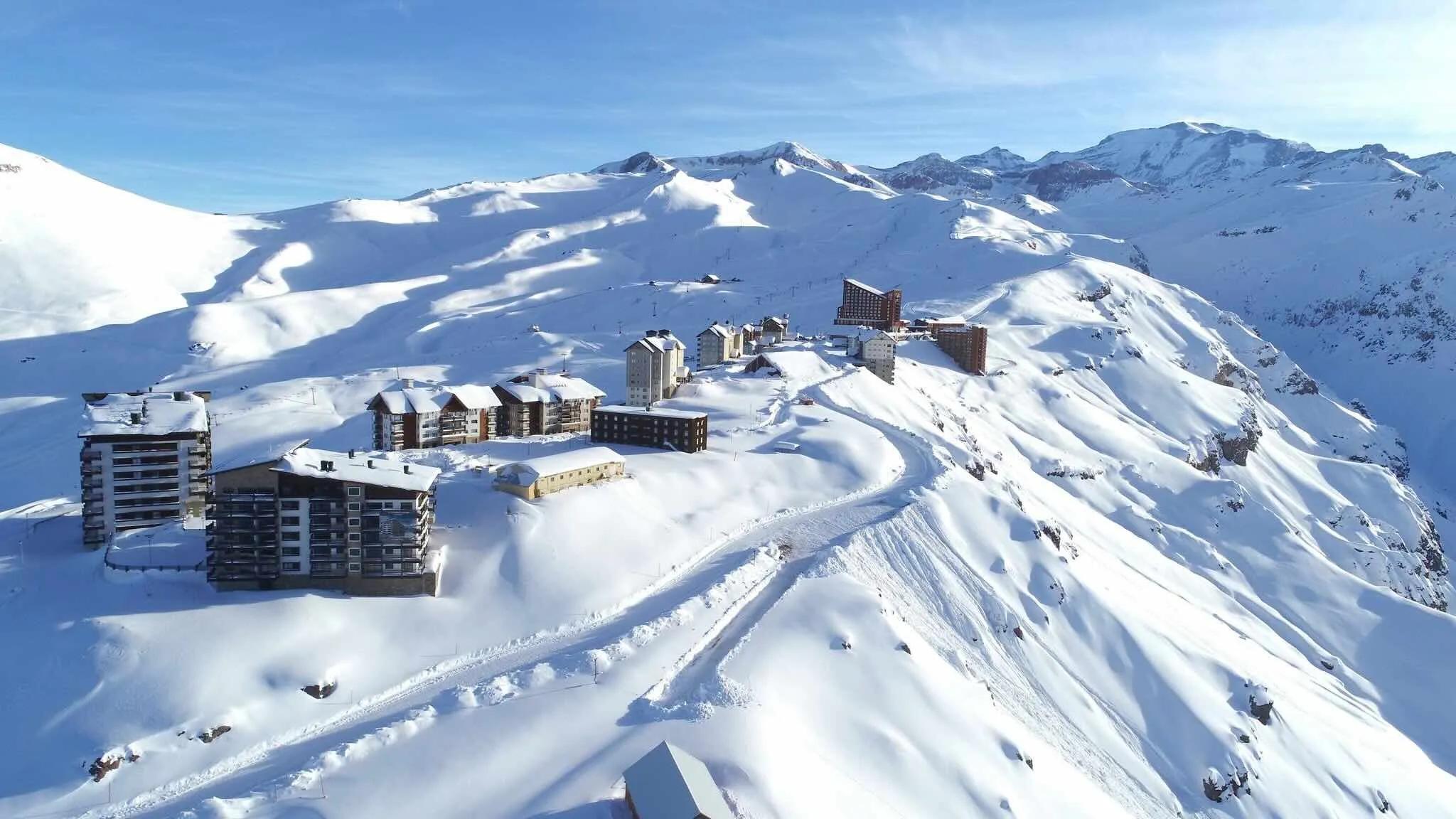 Chilean Ski Resorts Snow Forecast: 292cm Expected at Top Slopes