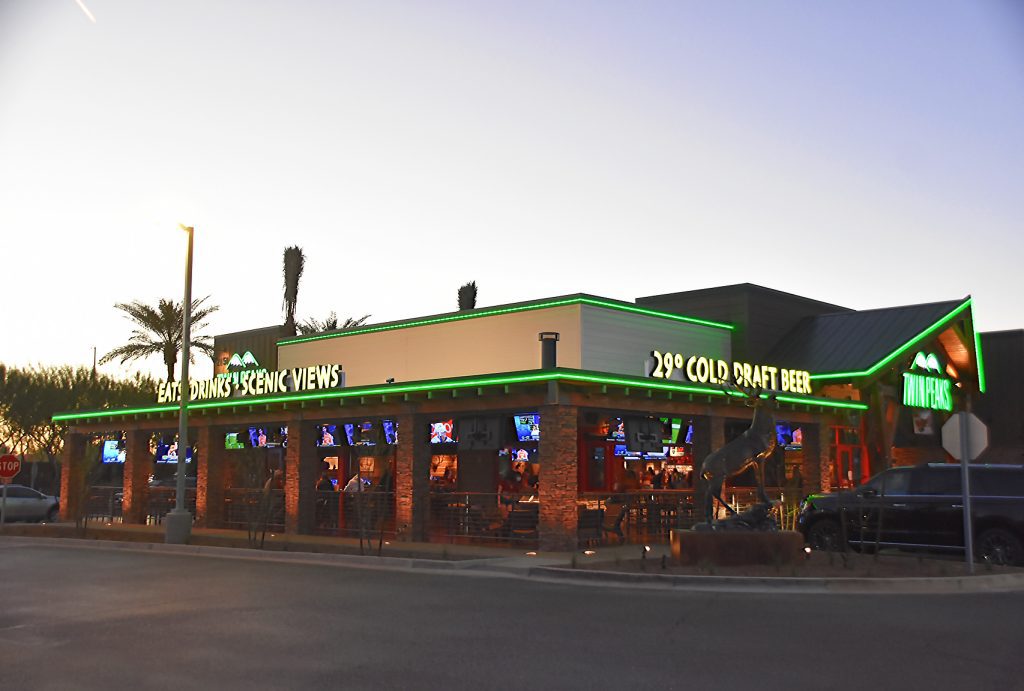 Twin Peaks - Tempe | Phoenix Happy Hours