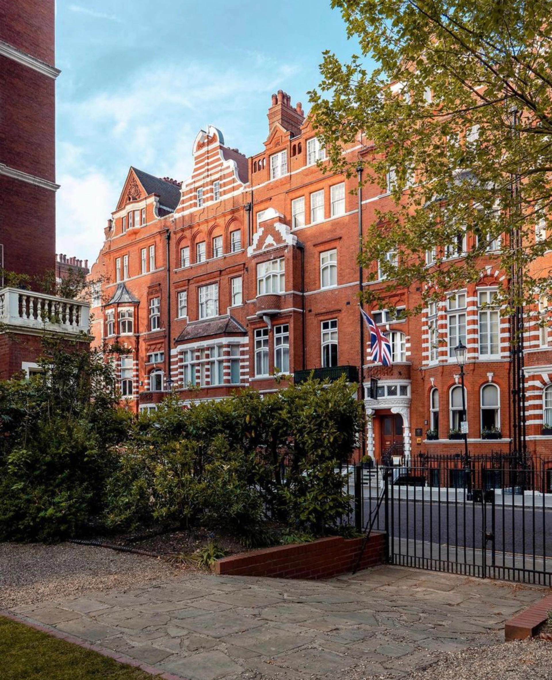 11 Cadogan Gardens, London - Good Hotel Guide expert review
