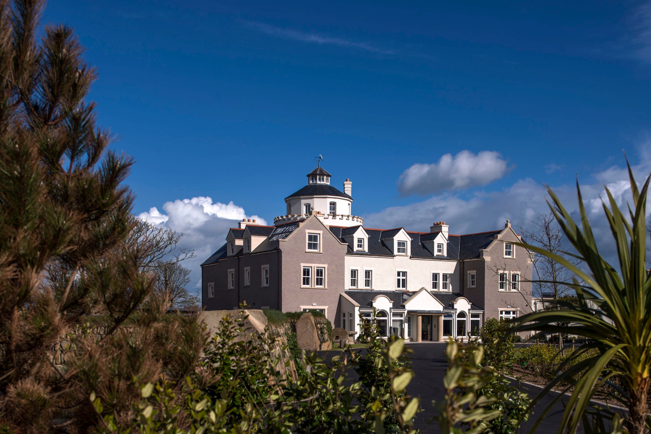 Best hotels by the seaside in Wales- Good Hotel Guide