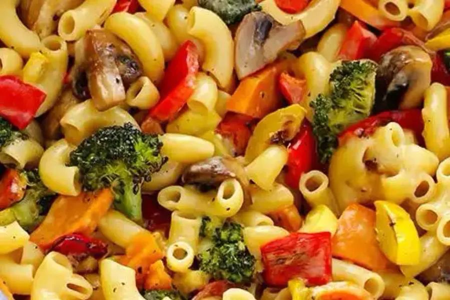 Mac and Veg Pasta | Pig and a Half