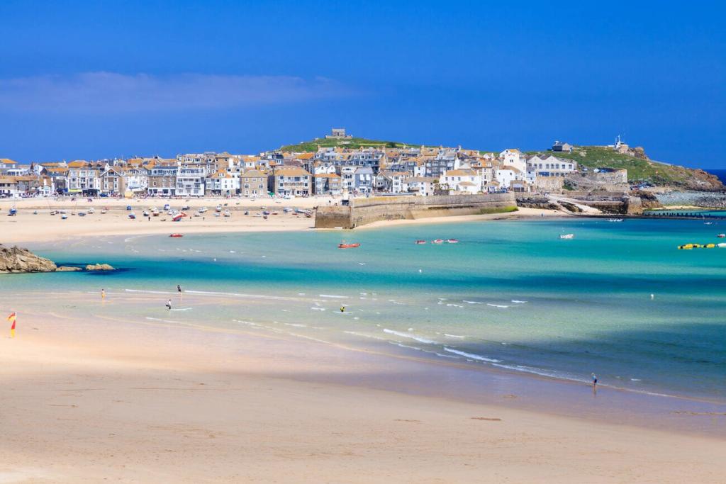 Dog-friendly Cornwall travel guide | Dog Friendly Cottages