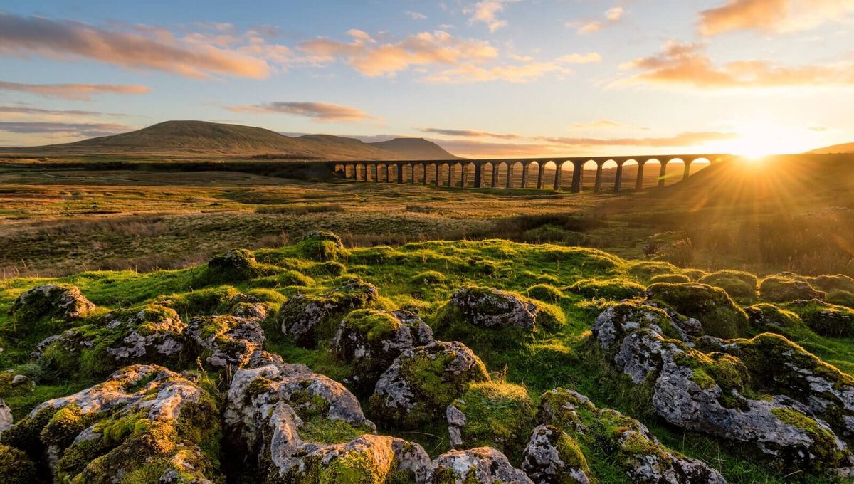 Top 5 Romantic Railway Journeys in the UK