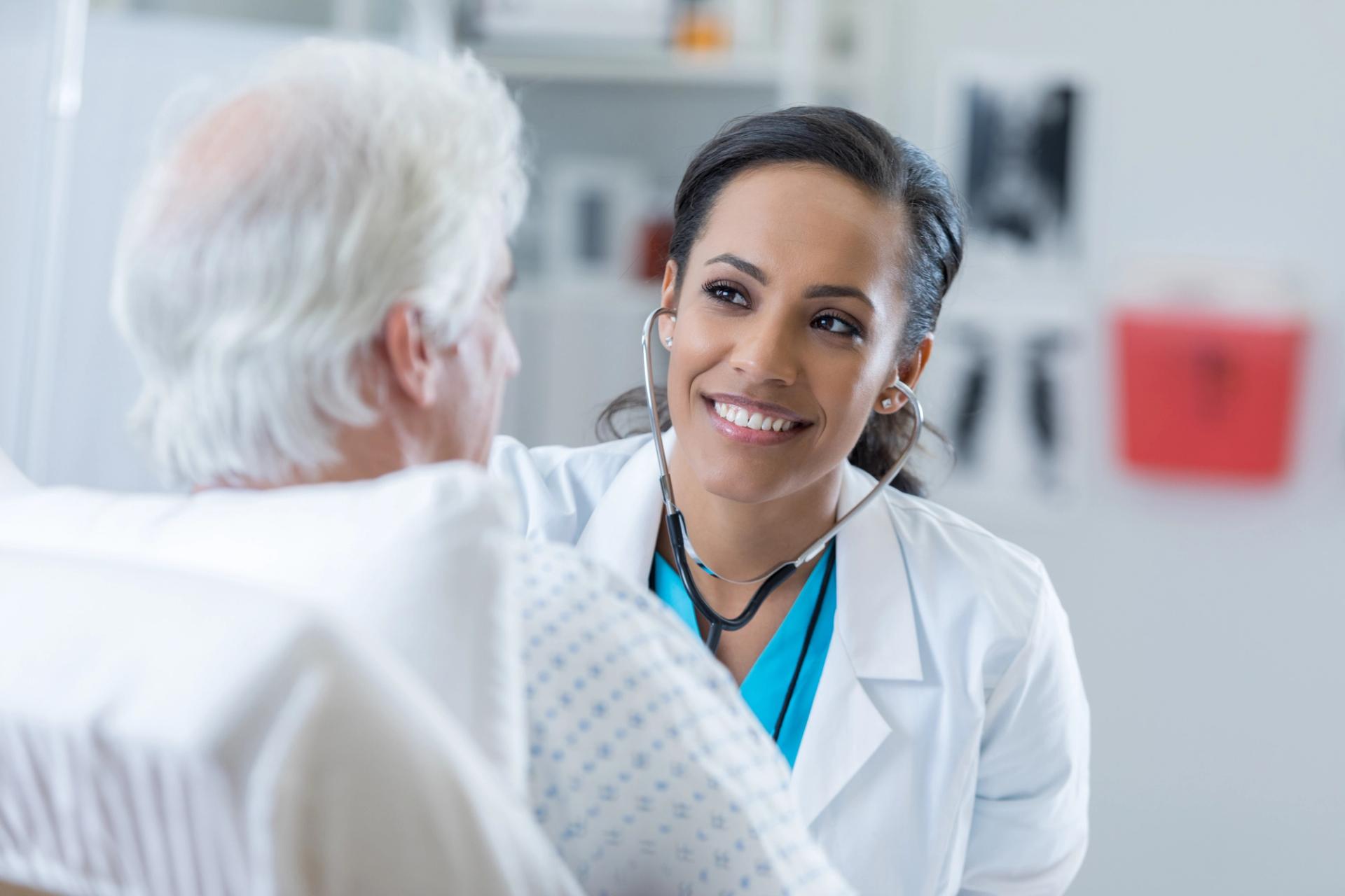 FNP vs ACNP: Do You Know the Difference? | United States University