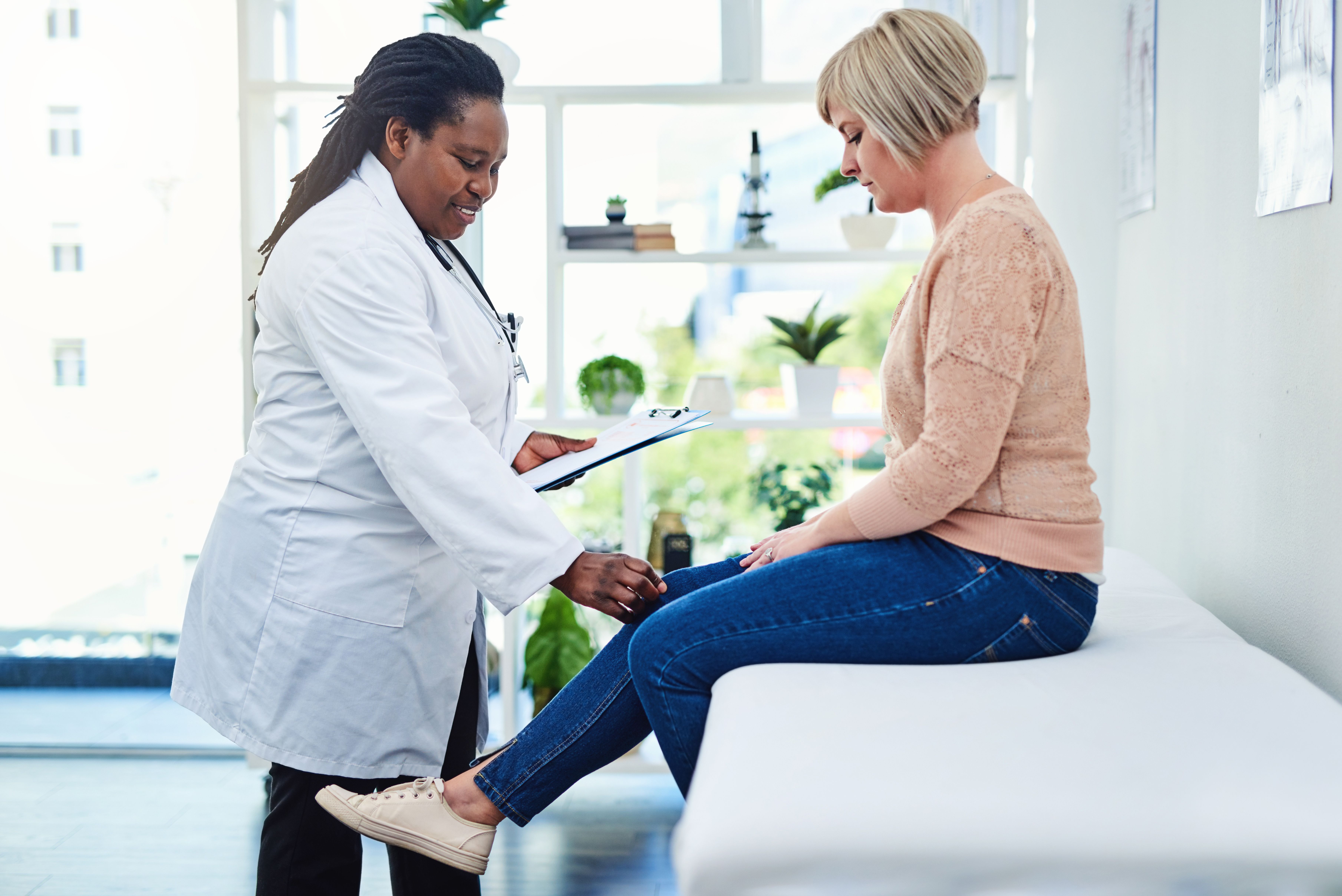 A Day in the Life of an FNP (Family Nurse Practitioner) | United States ...