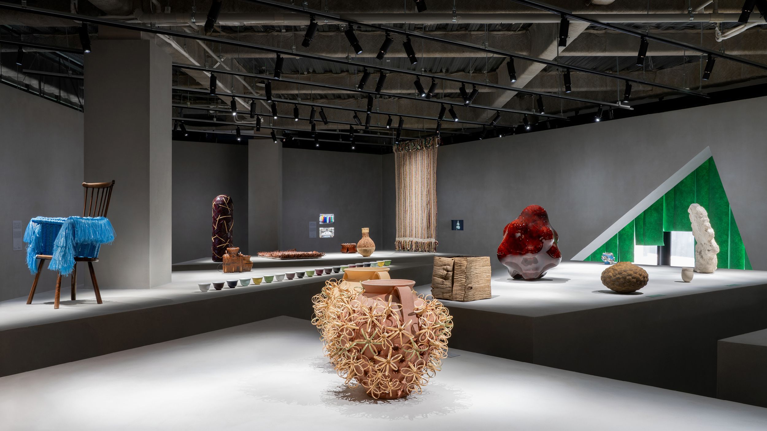 LOEWE Crafted World
