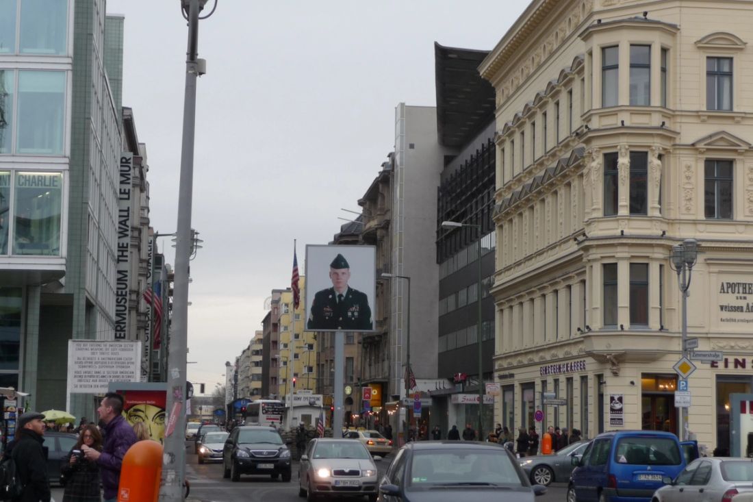 Checkpoint Charlie Apartments