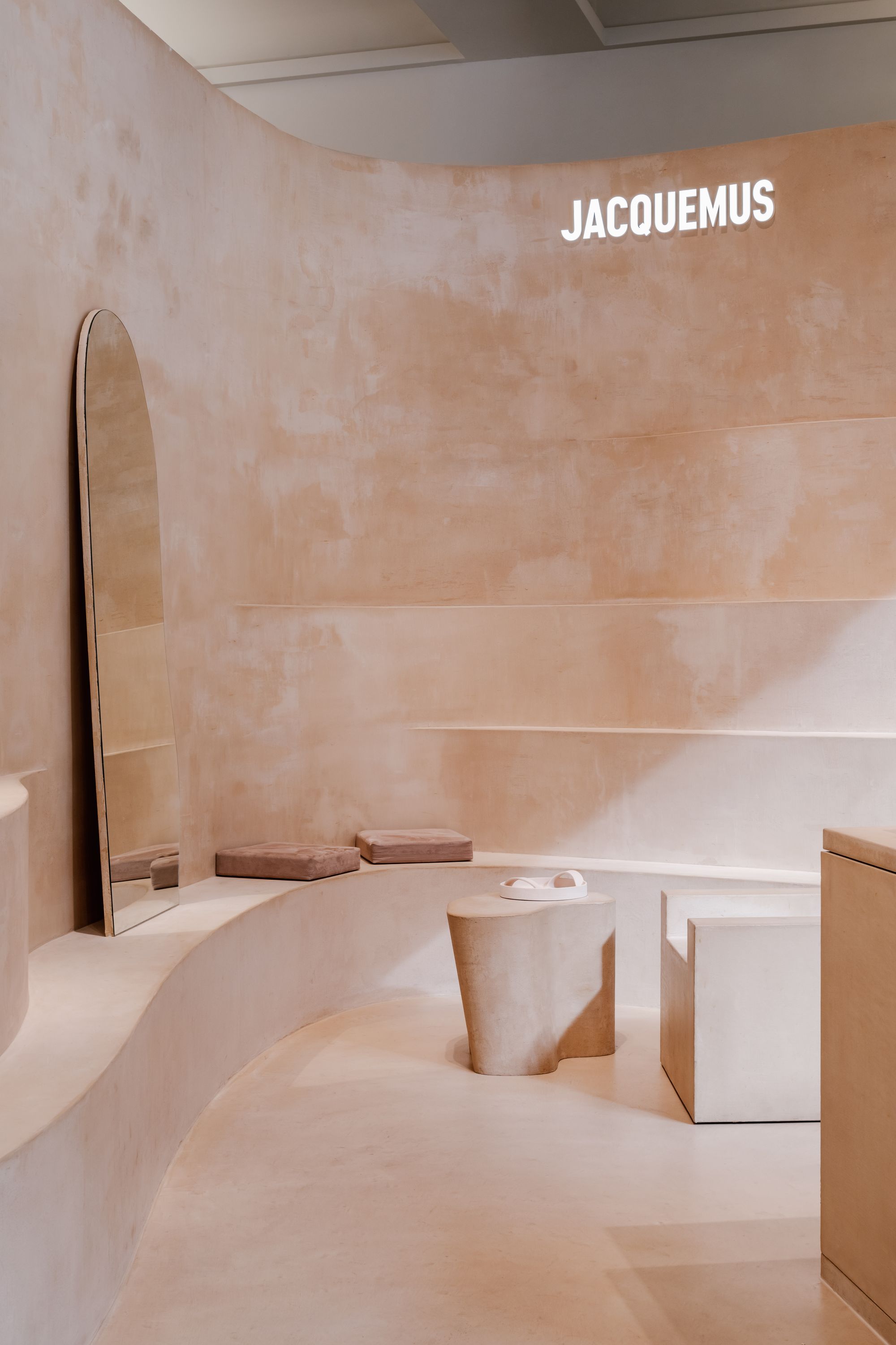 Jacquemus Shop-in-Shop