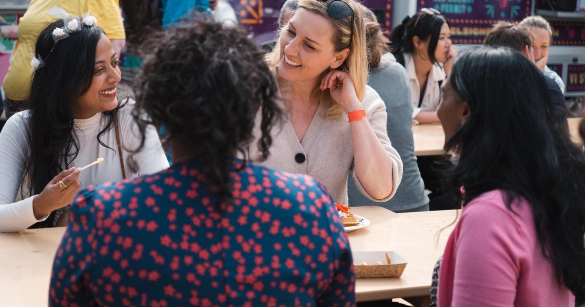 Speed-friending → Julemarked