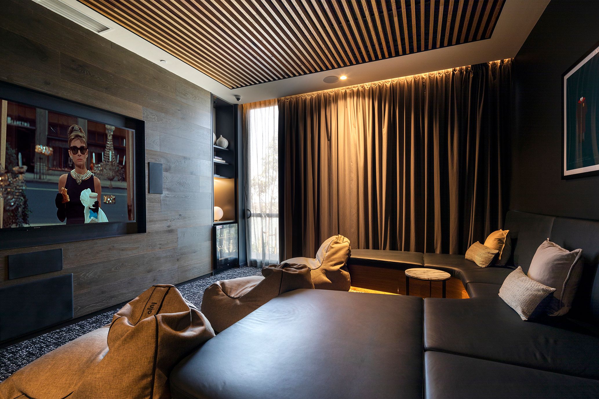 Valencia - Aria Property Group