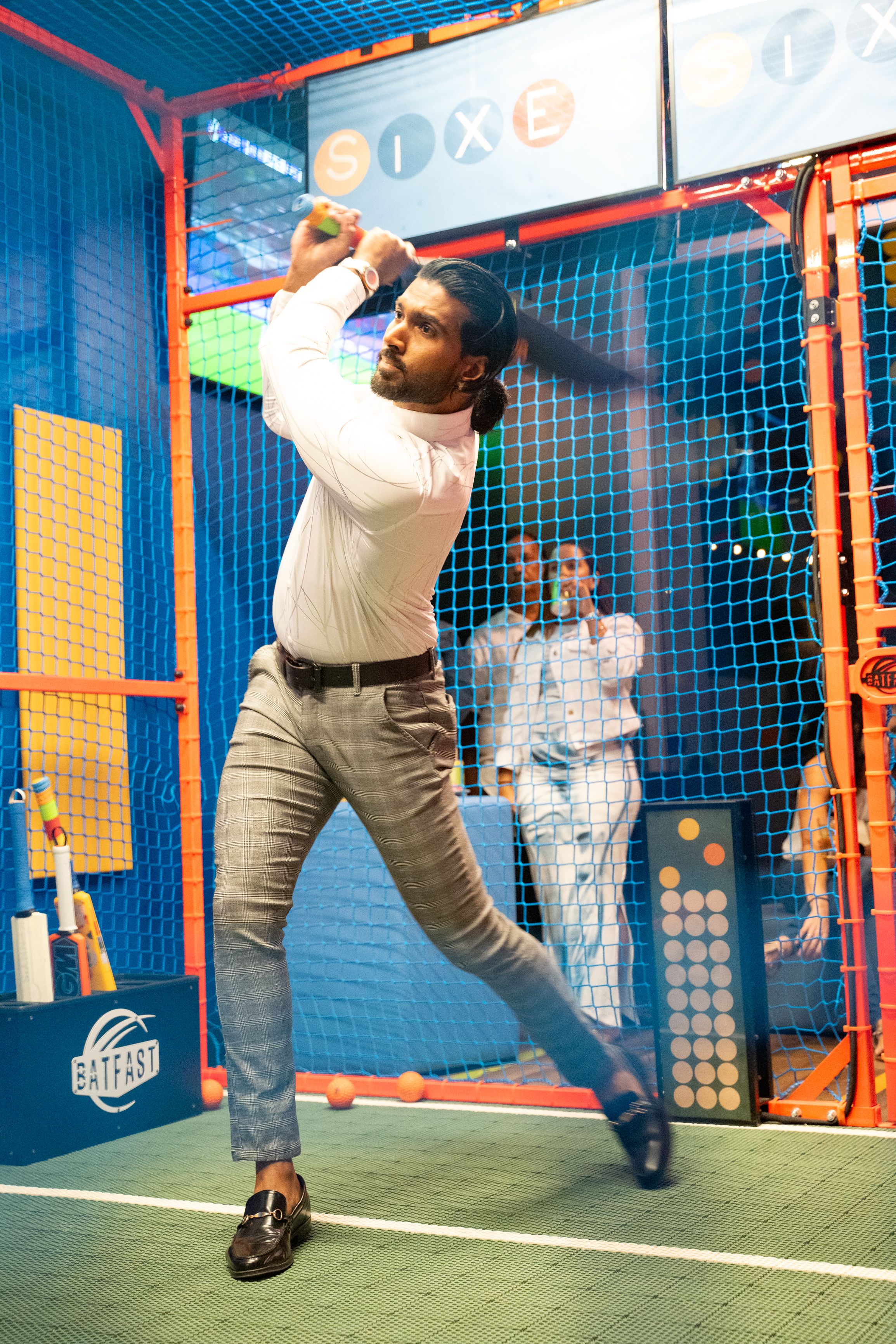 Last Man Stands | Sixes Social Cricket