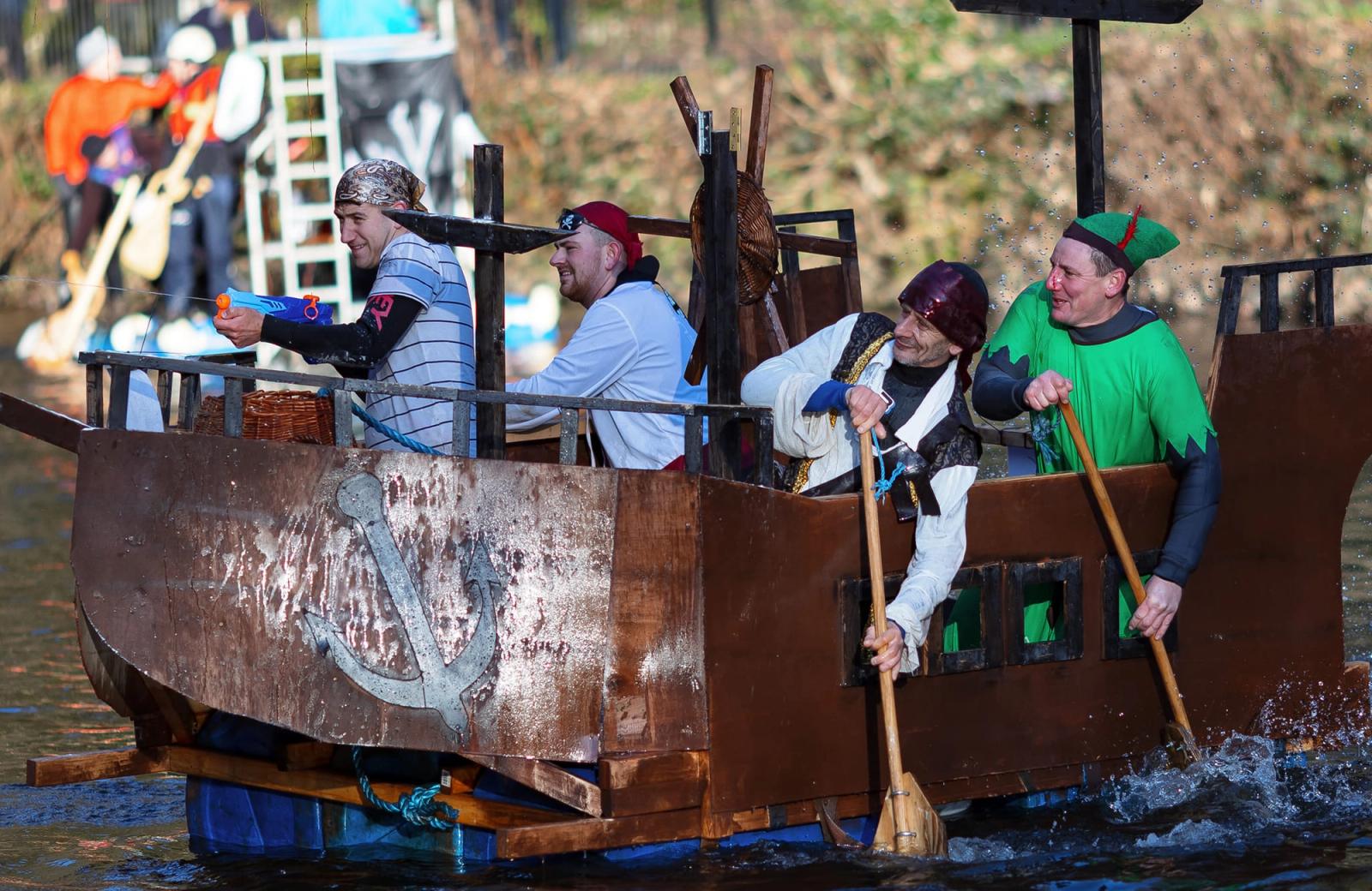 Gallery - Matlock Raft Event