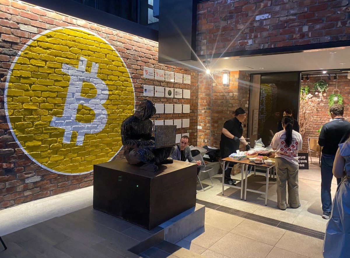 Third Statue of Bitcoin Creator Satoshi Nakamoto Unveiled in Tokyo Following Installations in ...