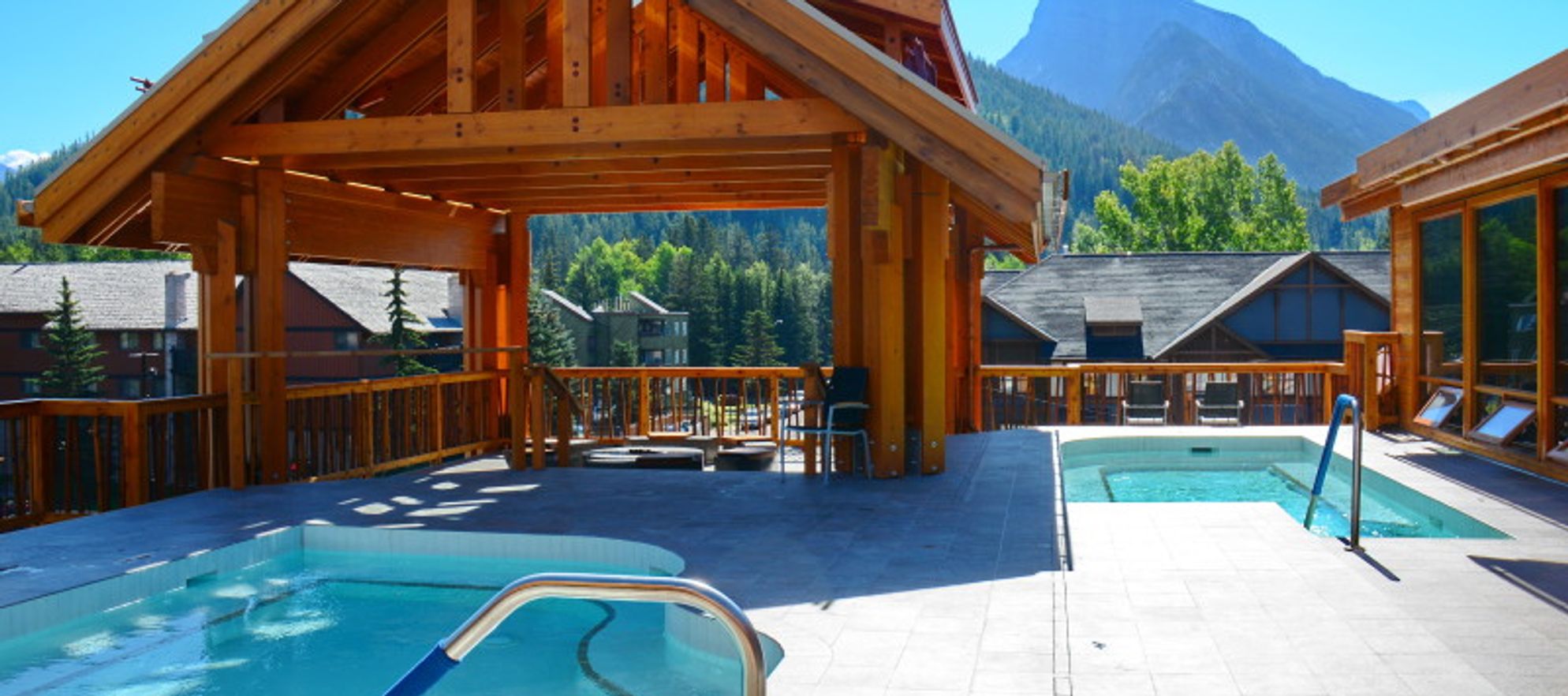 Moose Hotel & Suites | Banff & Lake Louise Tourism