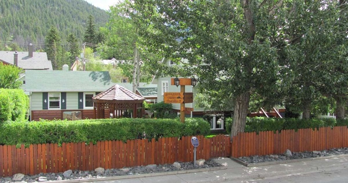 Banff Beaver Cabins | Banff & Lake Louise Tourism