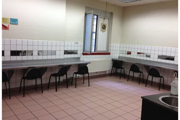 Greek drug user union fights back against closure of first drug ...